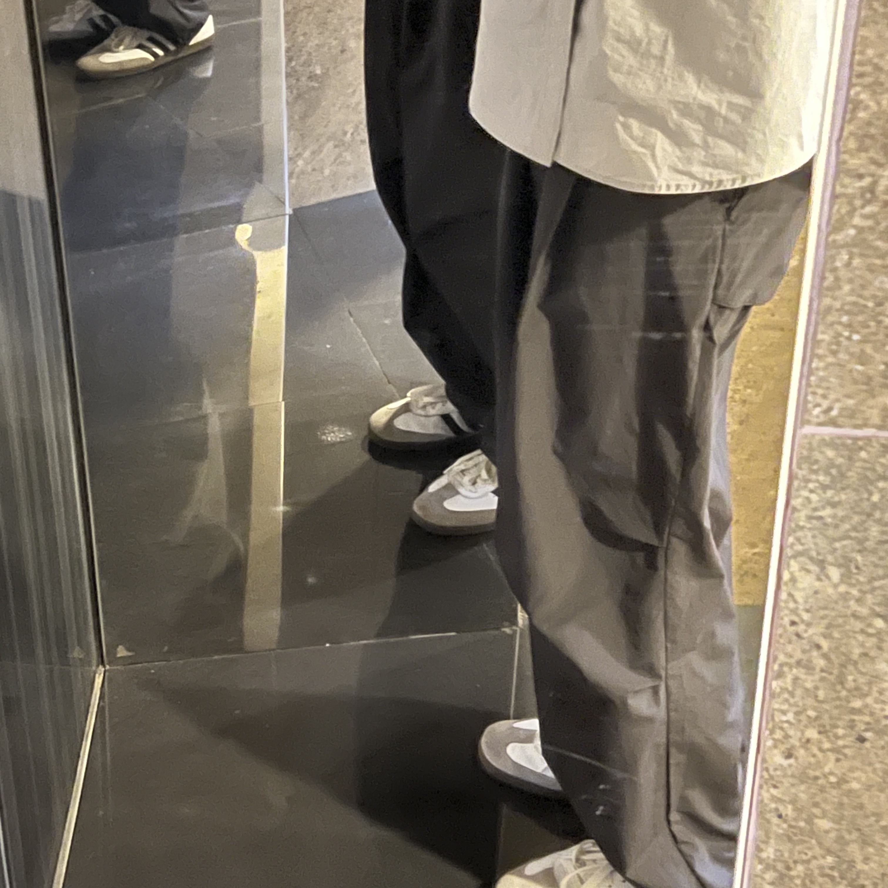 무걸 (@gun_hyun) 님의 게시물 | KREAM