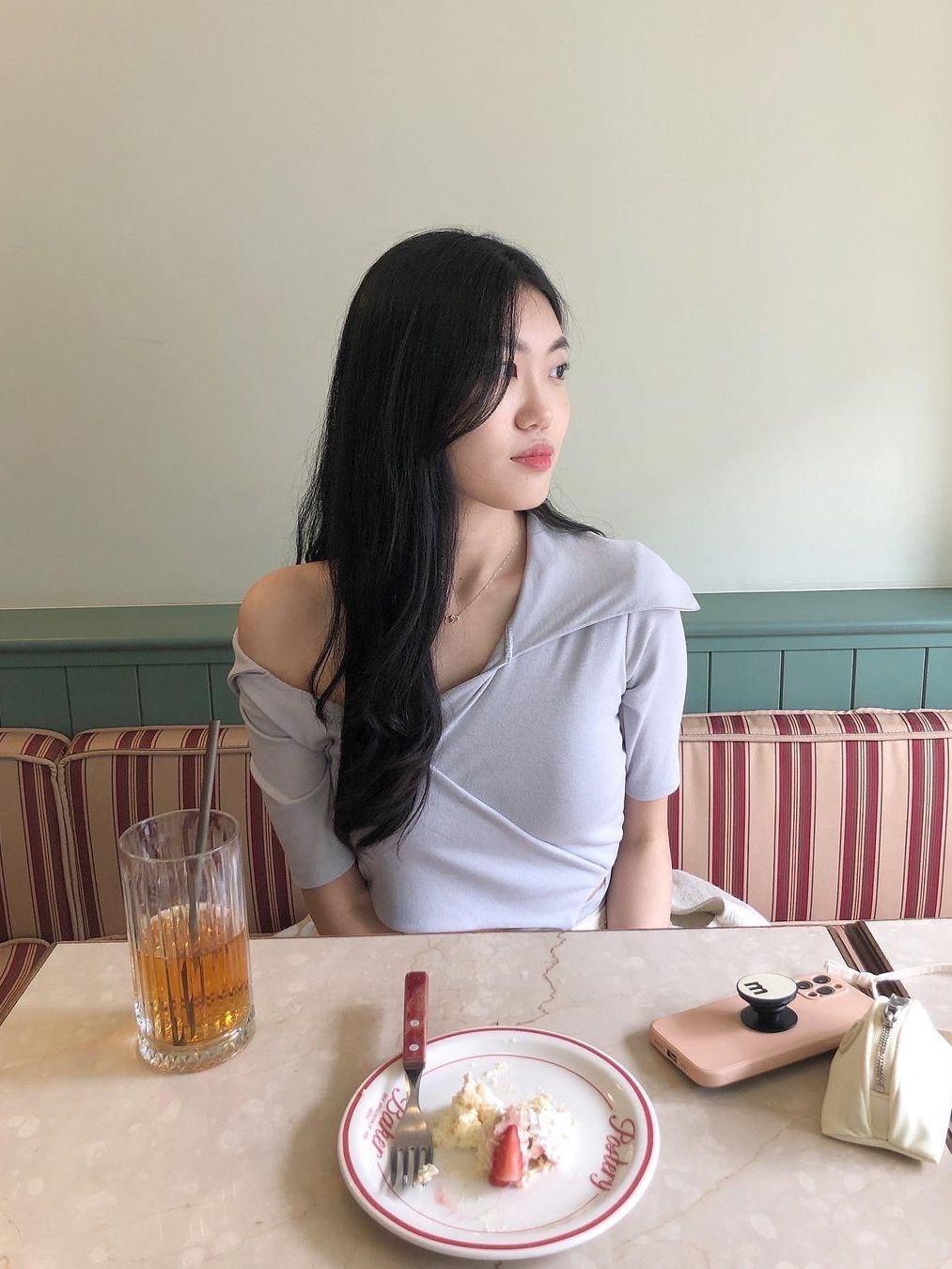 archiving.vi... (@archiving.v...) 님의 게시물 | KREAM