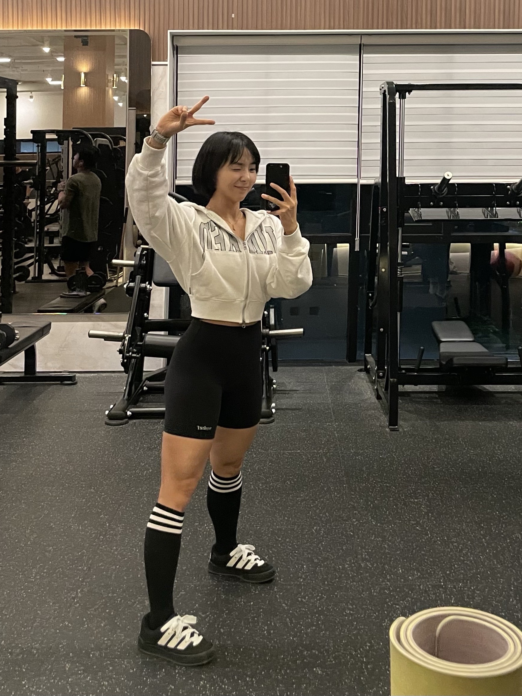 찌니 (@yeady_zini) 님의 게시물 | KREAM