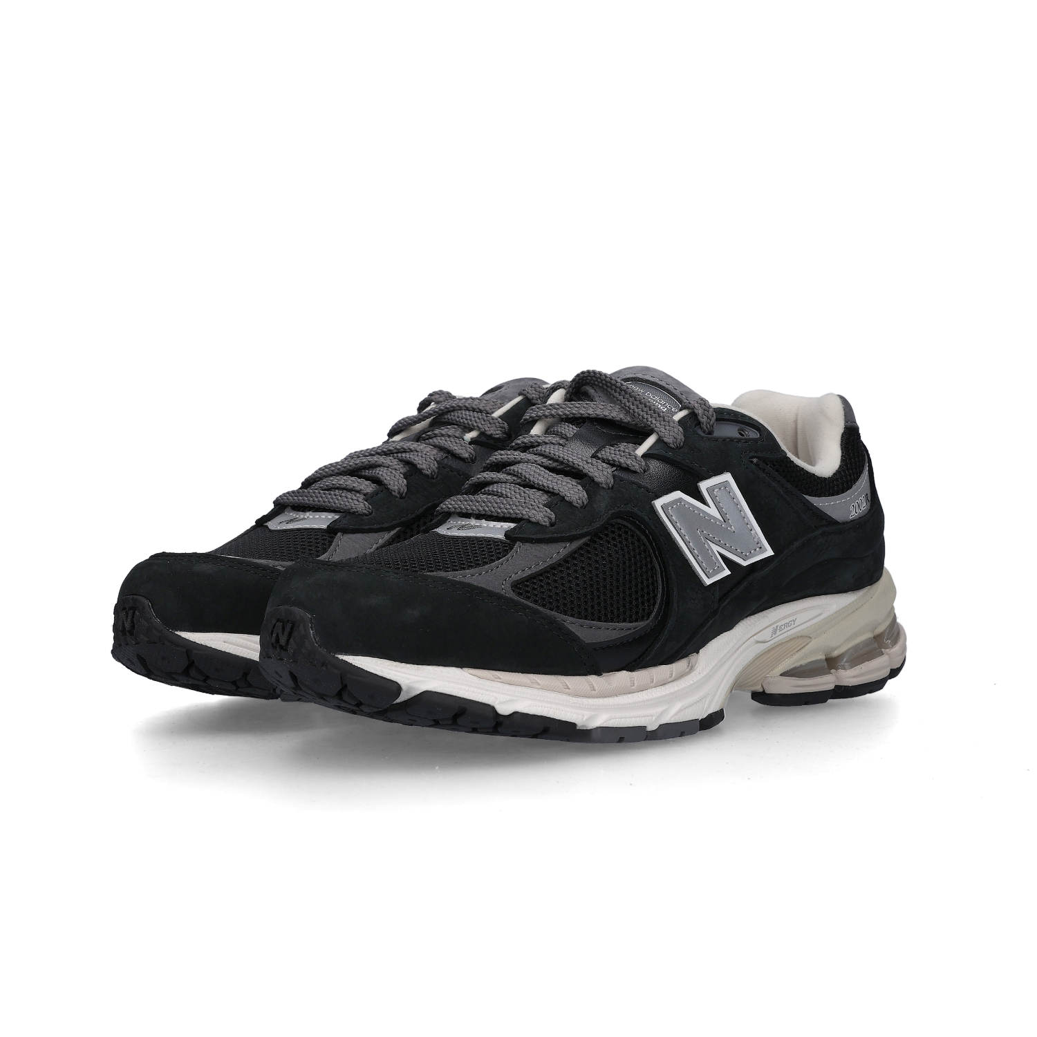 뉴발란스 2002R 프리미엄 빈티지 블랙 | KREAM