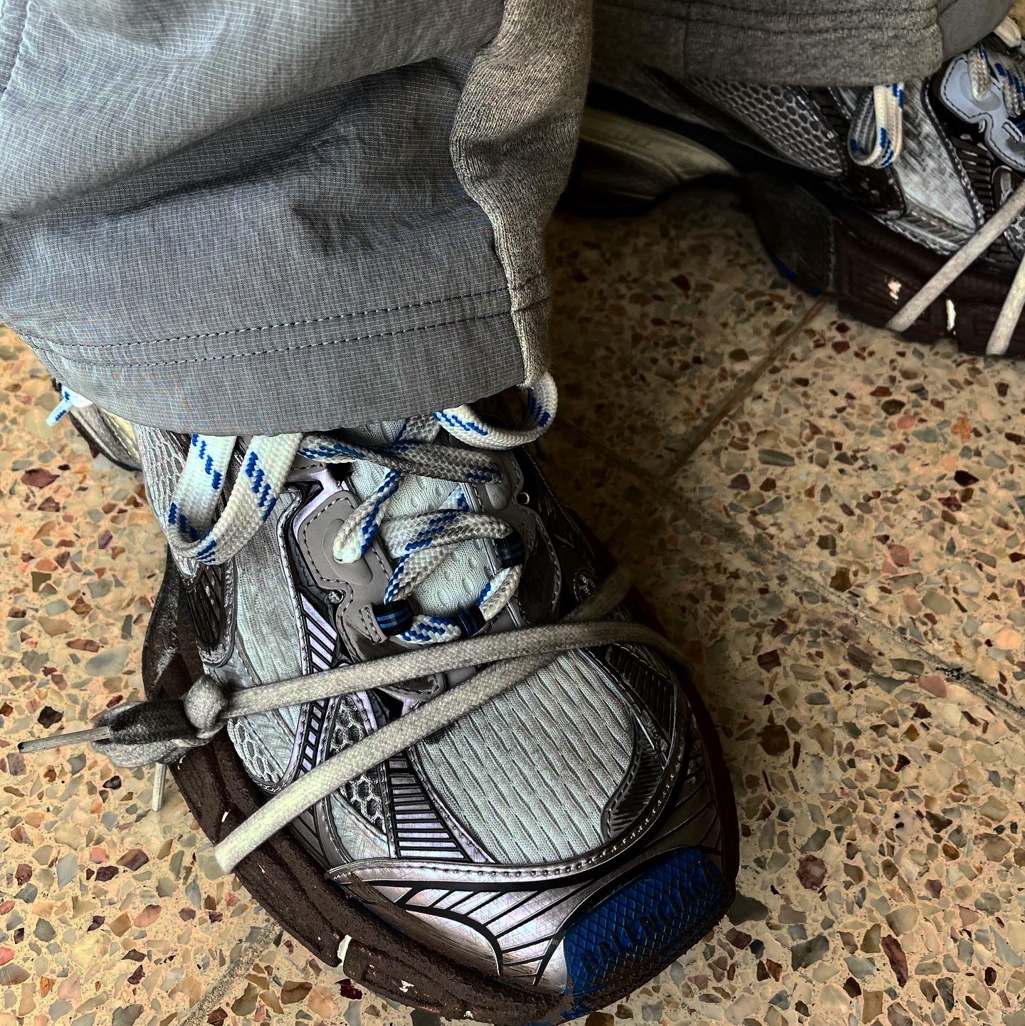 류원 (@ryu_won_is) 님의 게시물 | KREAM