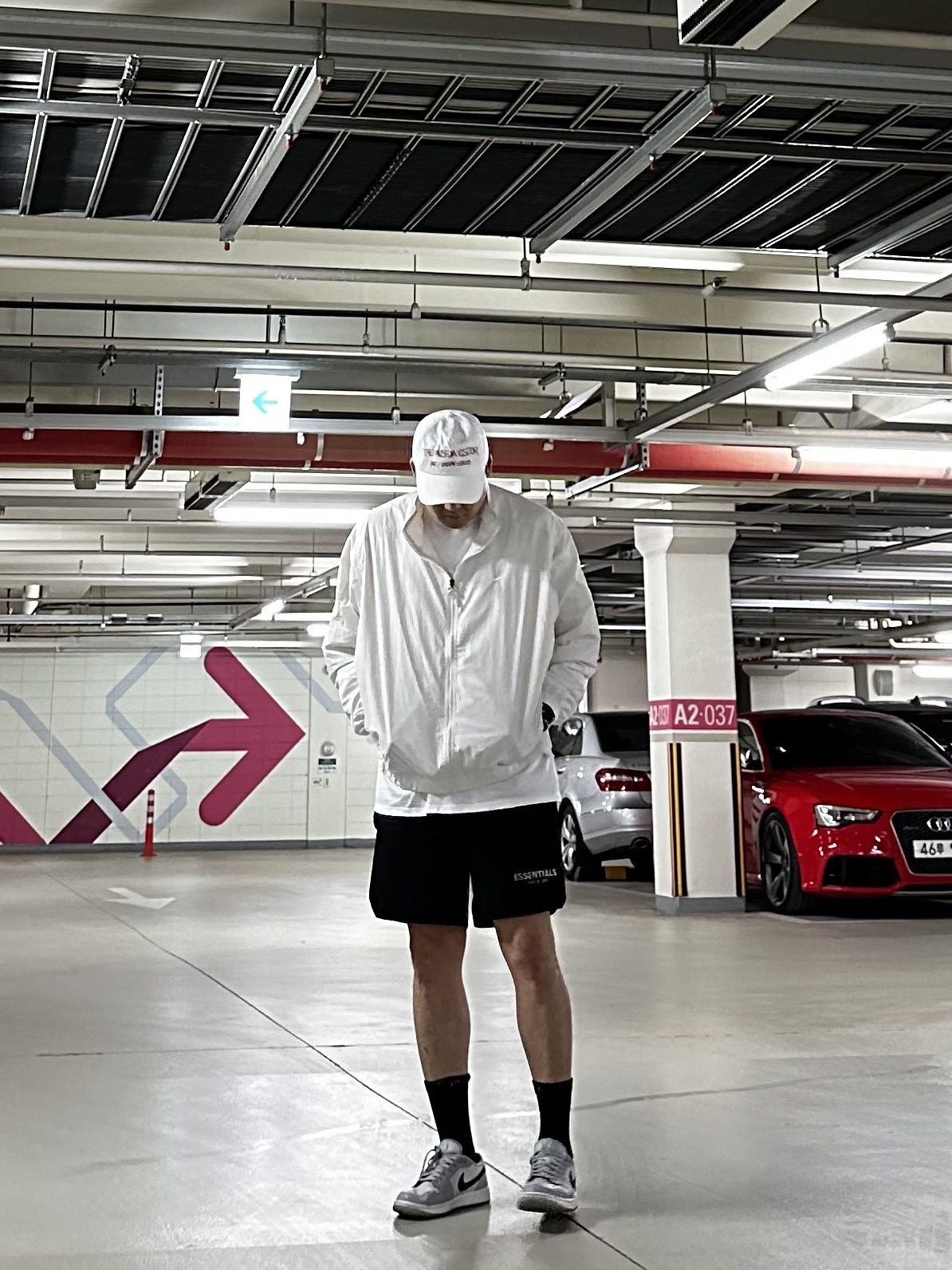 Jay Hong (@junseok2love) 님의 게시물 | KREAM