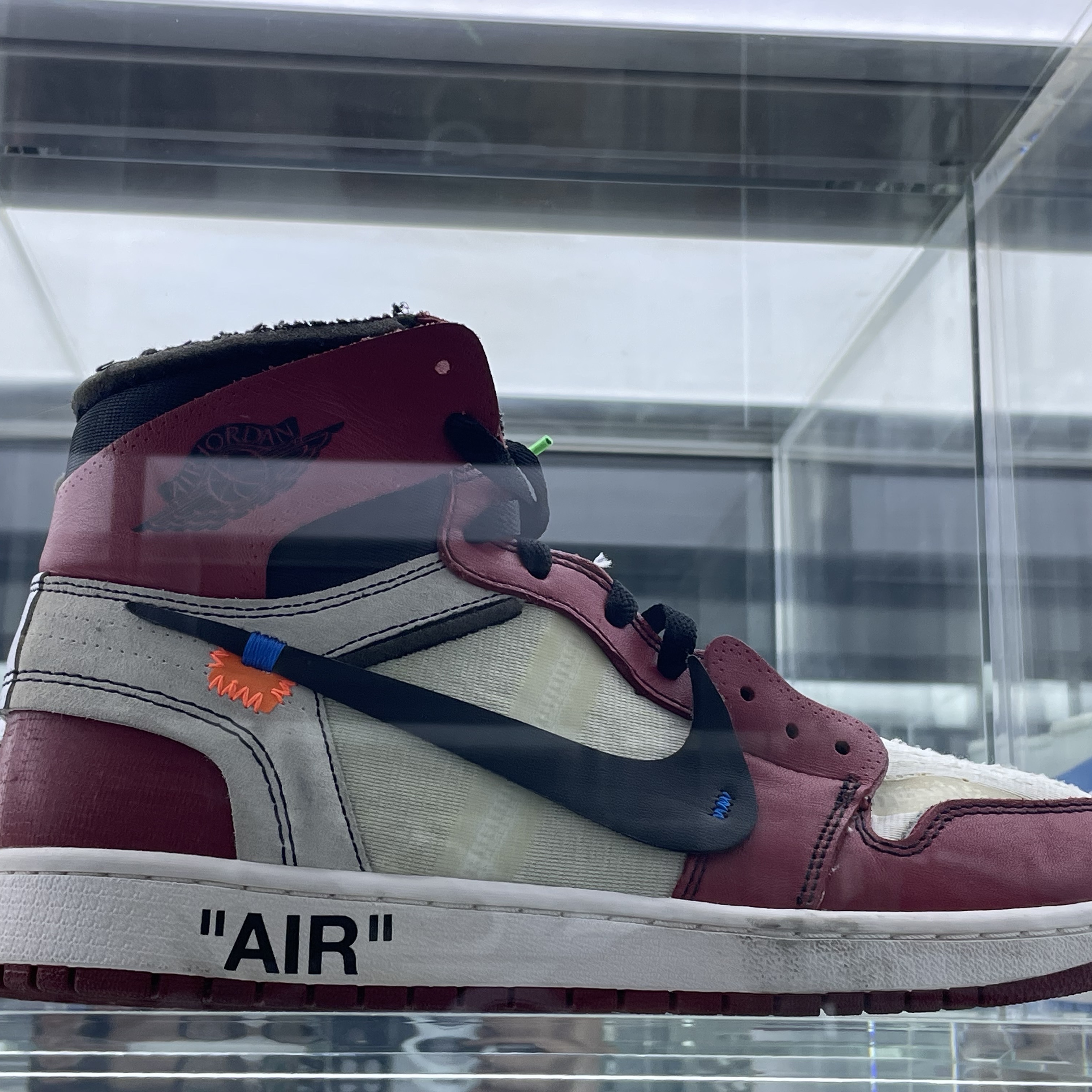 (@udd5pc) 님의 게시물 | KREAM