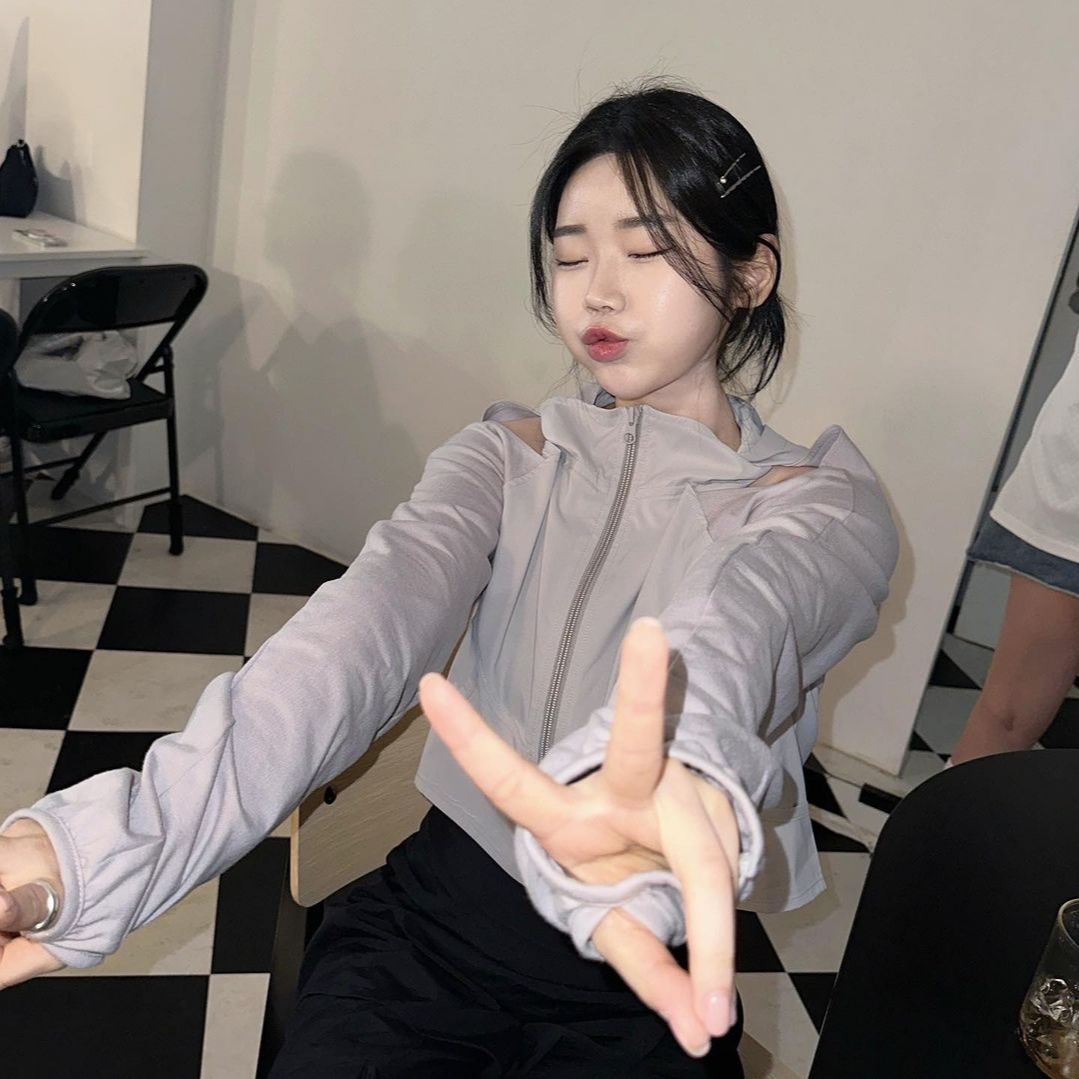 힙쟁이 (@wish_list_) 님의 게시물 | KREAM