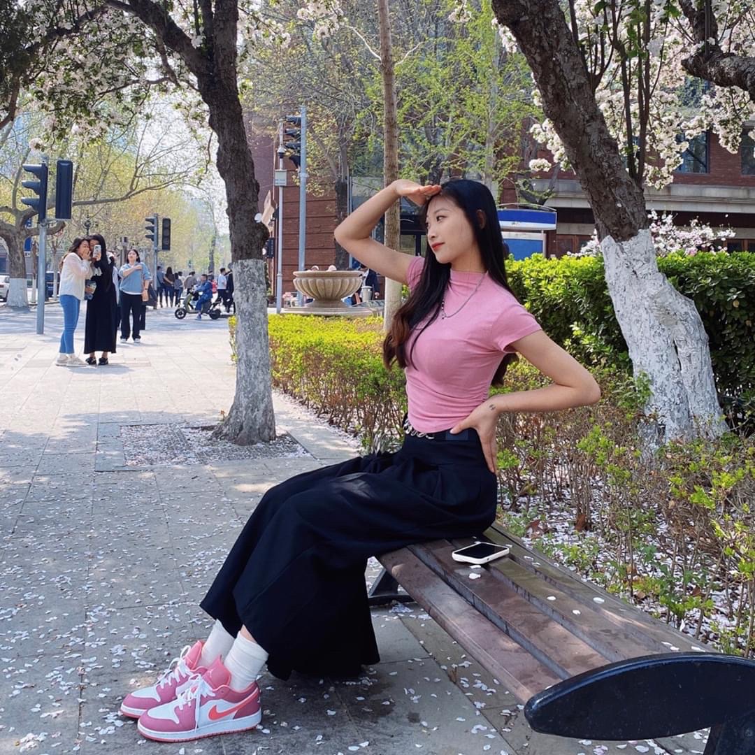 tze61 (@tze61) 님의 게시물 | KREAM