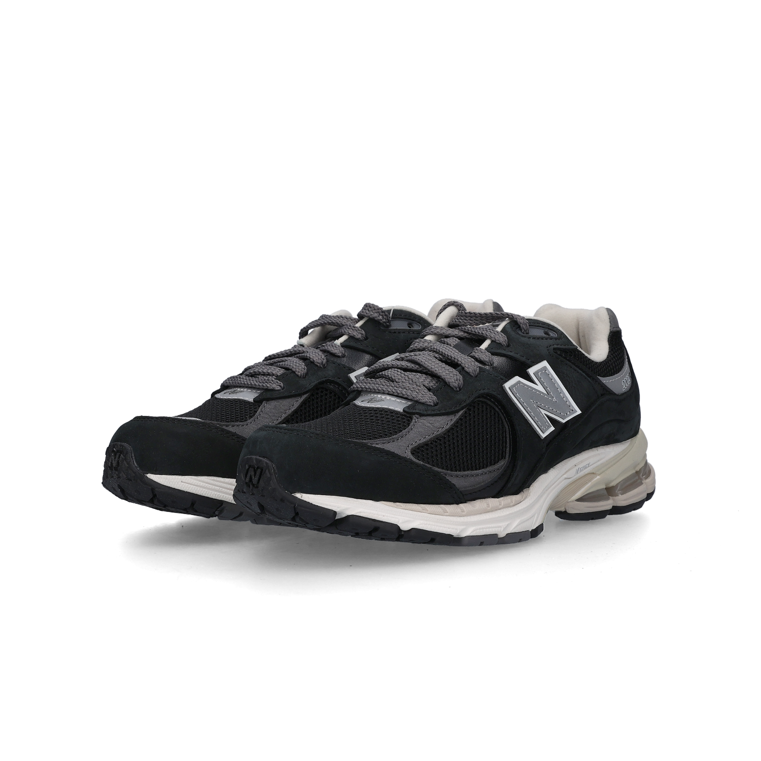 뉴발란스 2002R 프리미엄 빈티지 블랙 | KREAM