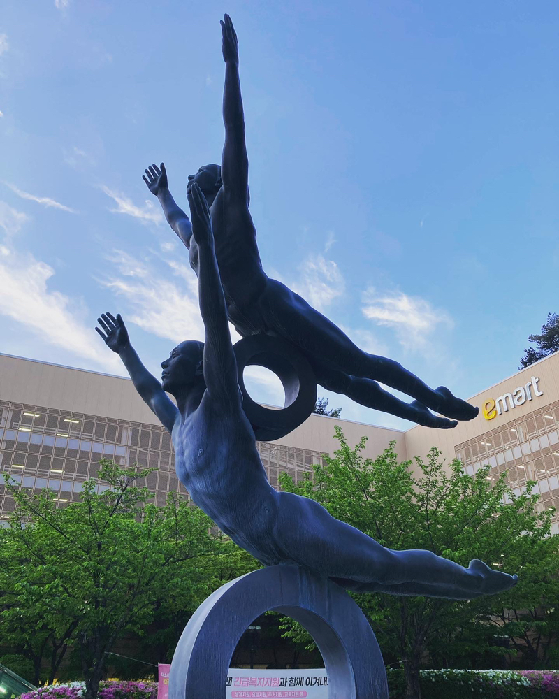 초히쓰둥 (@choheesdng) 님의 게시물 | KREAM