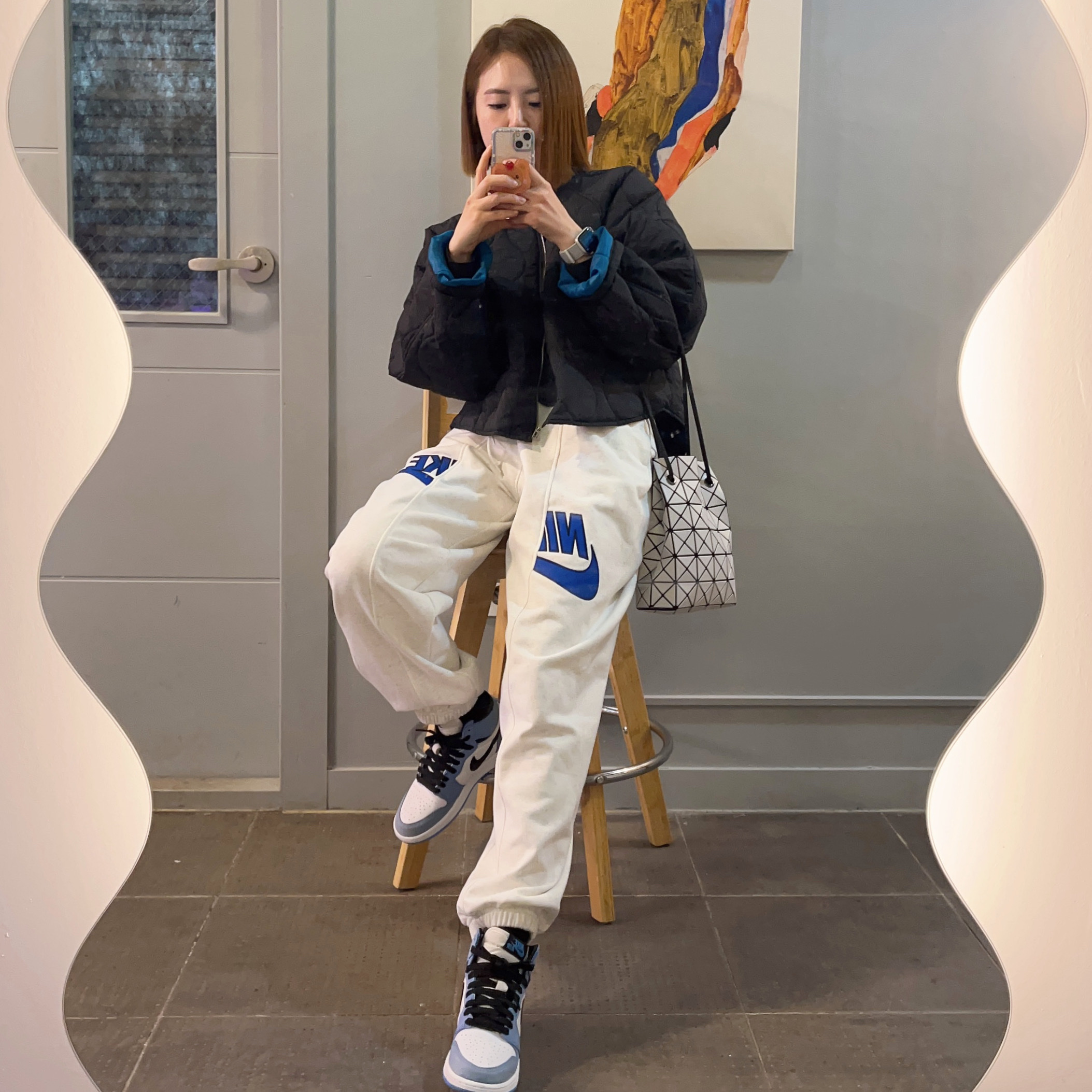 김민희 (@alslal_) 님의 게시물 | KREAM