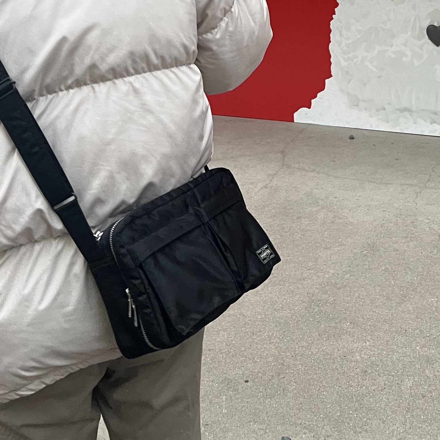 pooh7658c (@jjung__eee) 님의 게시물 | KREAM