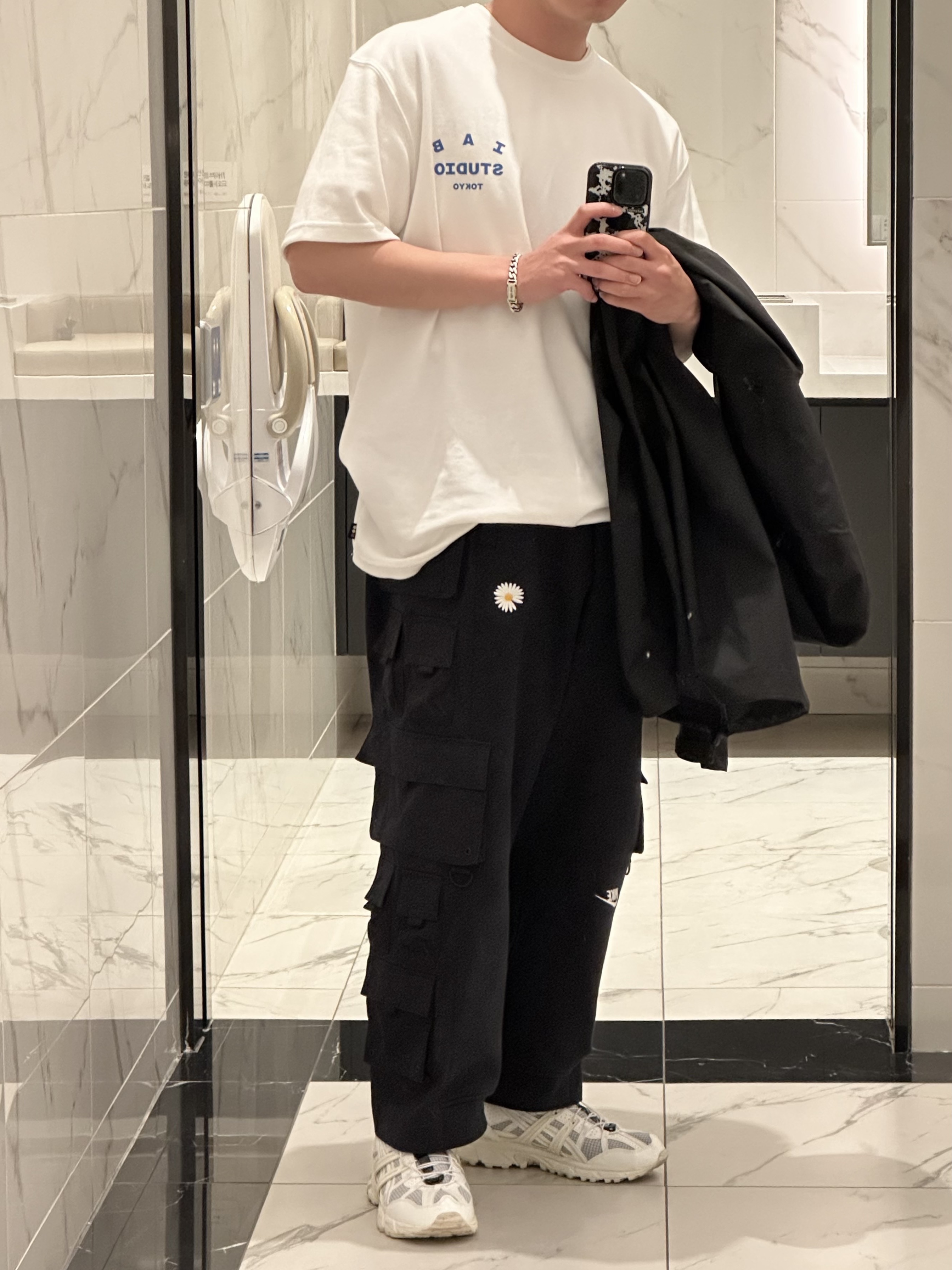 (@ivealwaysb22n) 님의 게시물 | KREAM