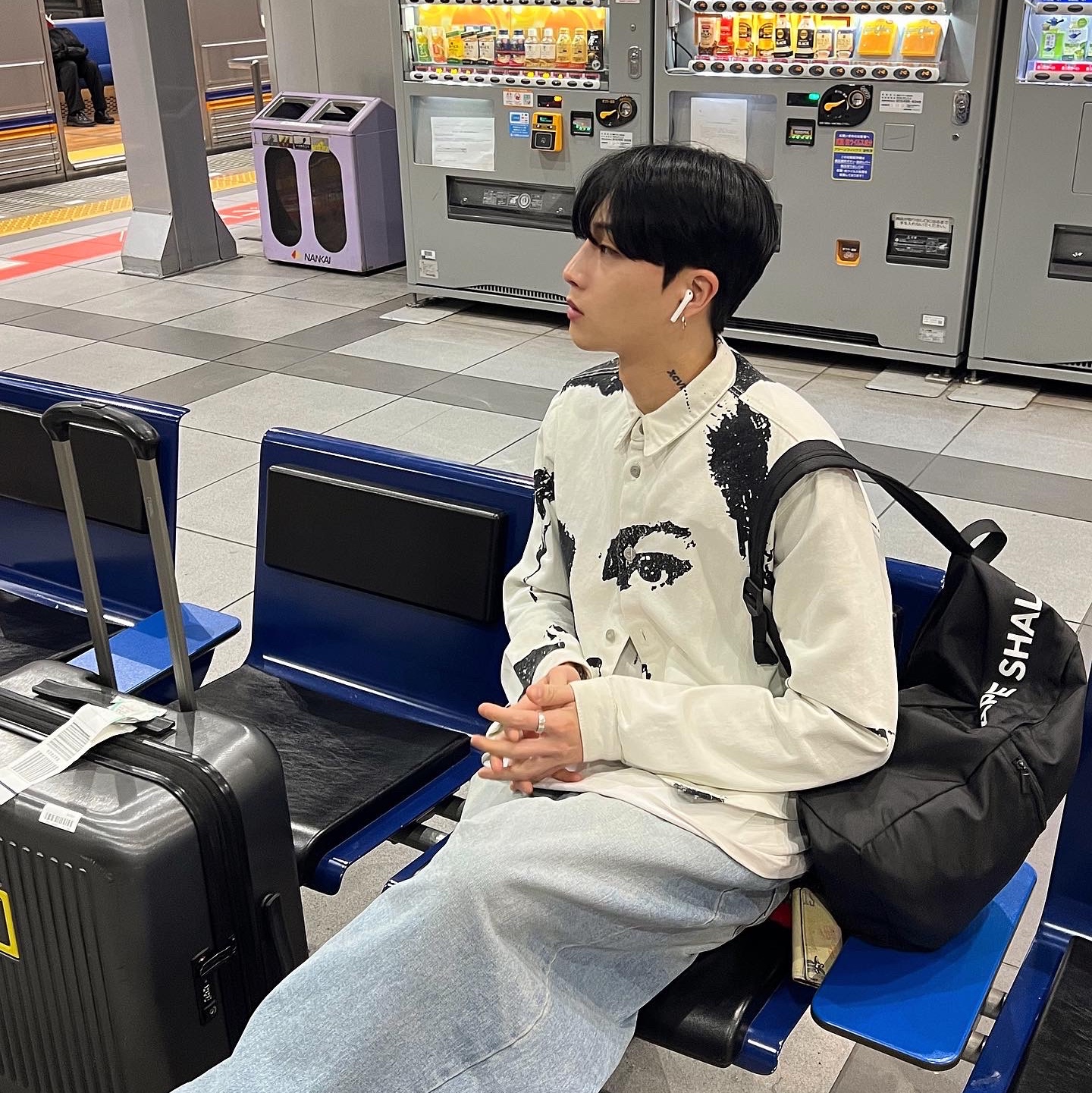 서지니에요 (@seozin_) 님의 게시물 | KREAM