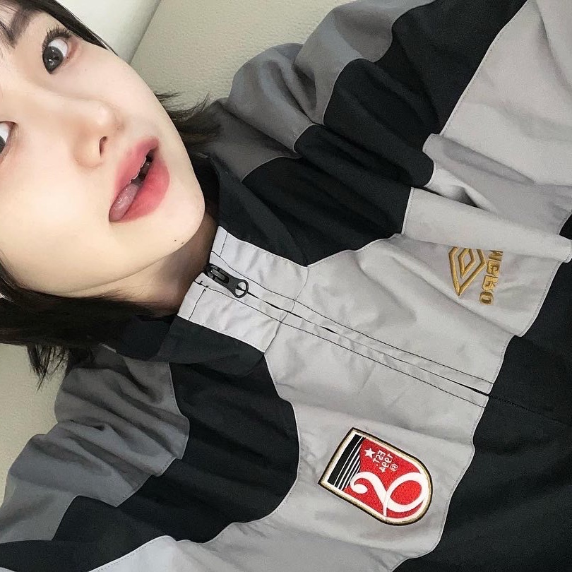 뉸 (@nuui_nuii) 님의 게시물 | KREAM