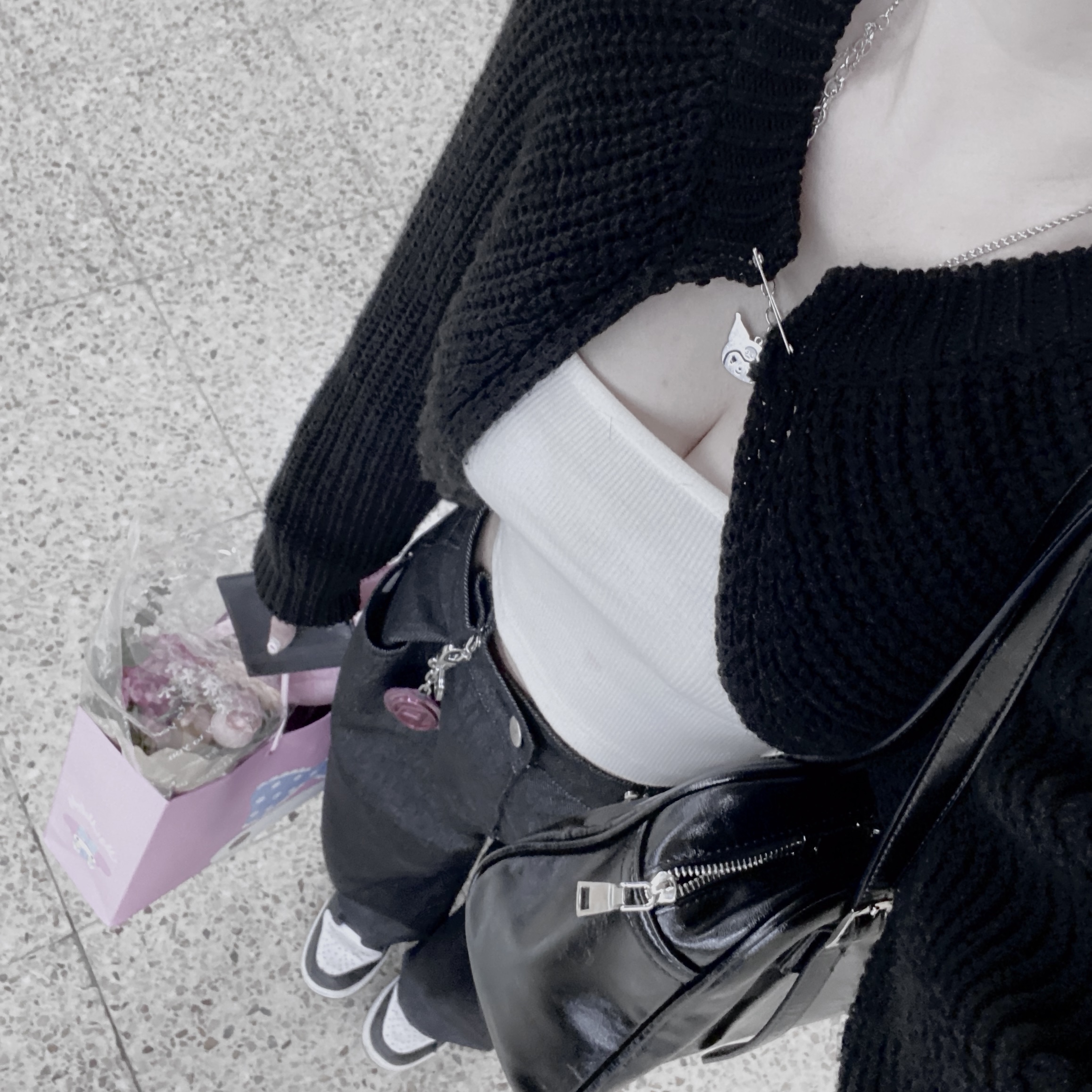 서로미 (@seoromi) 님의 게시물 | KREAM