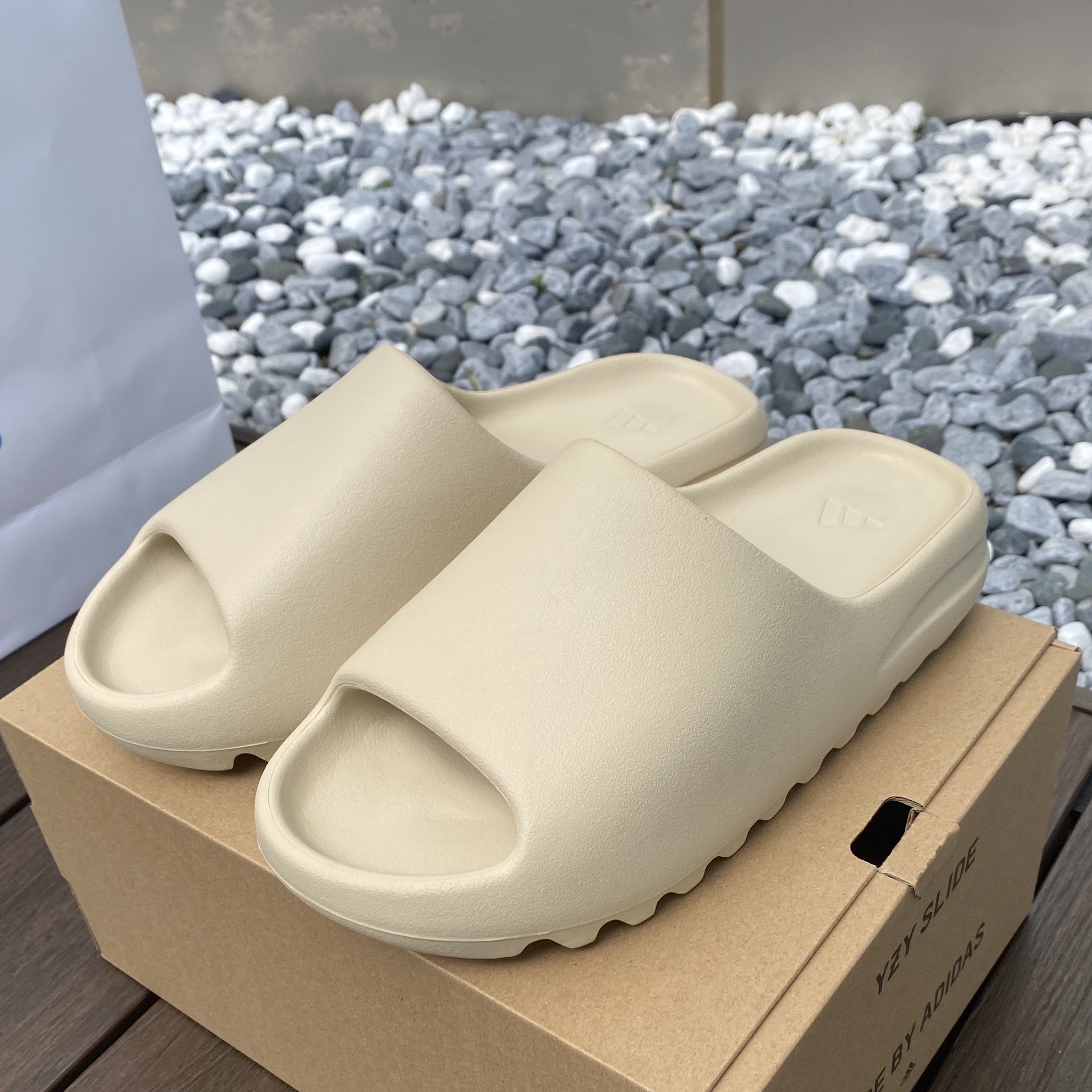 옷잘러 (@fffoon) 님의 게시물 | KREAM