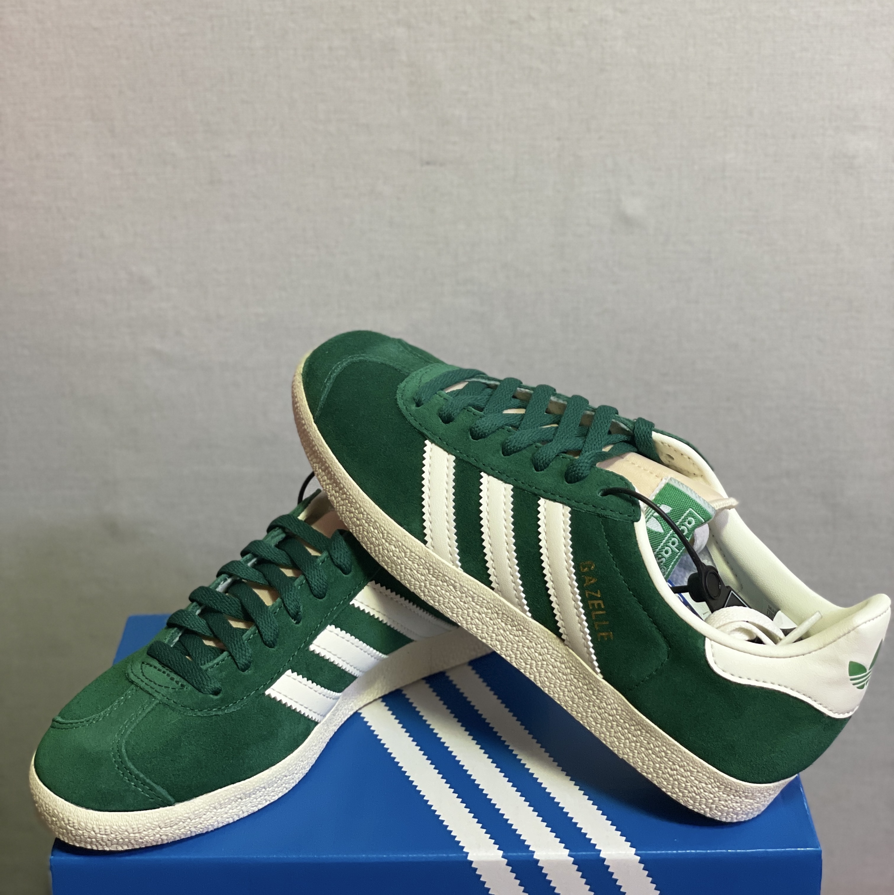 세마 (@gronring) 님의 게시물 | KREAM