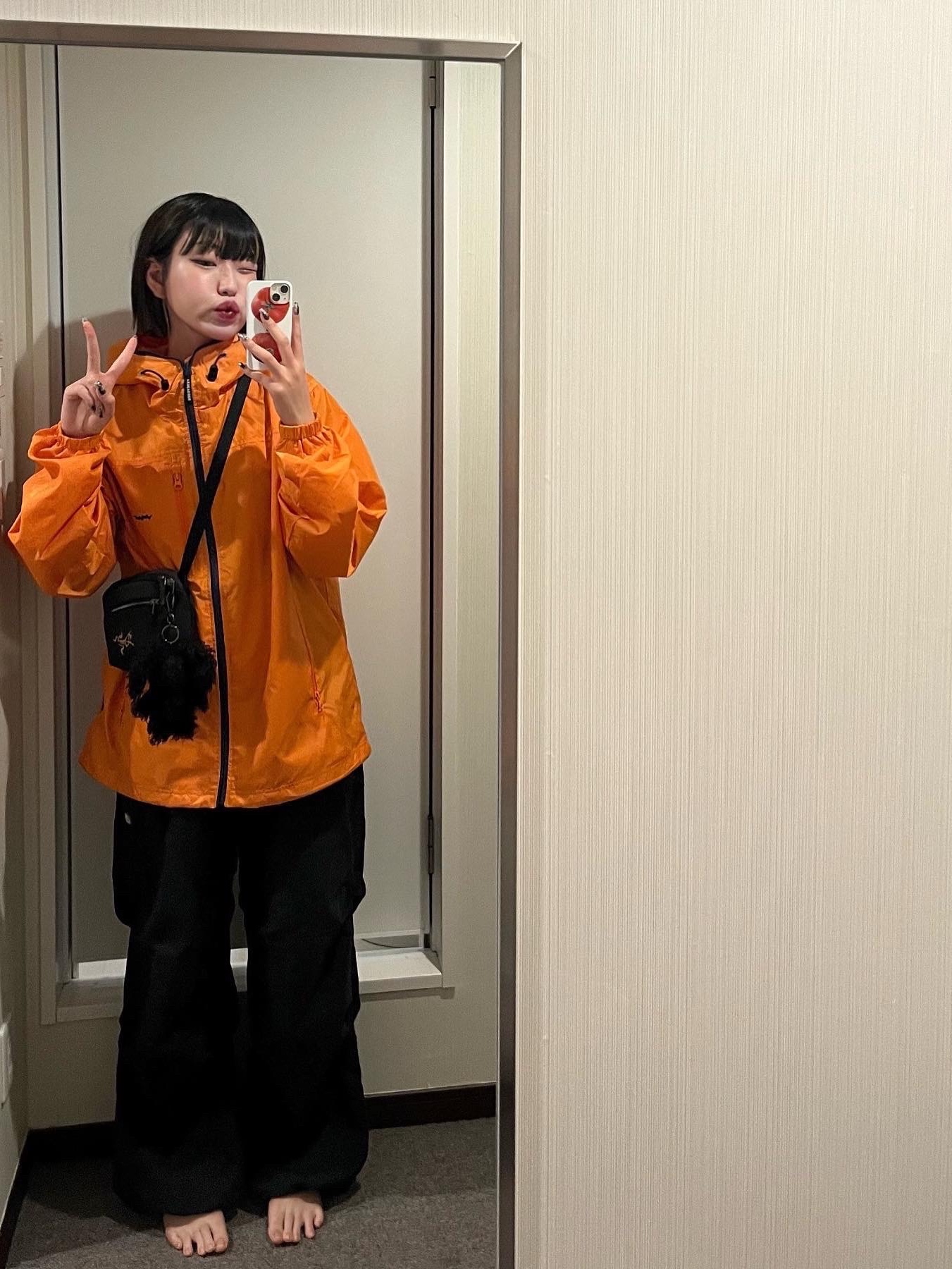 지수 (@zgoo_) 님의 게시물 | KREAM