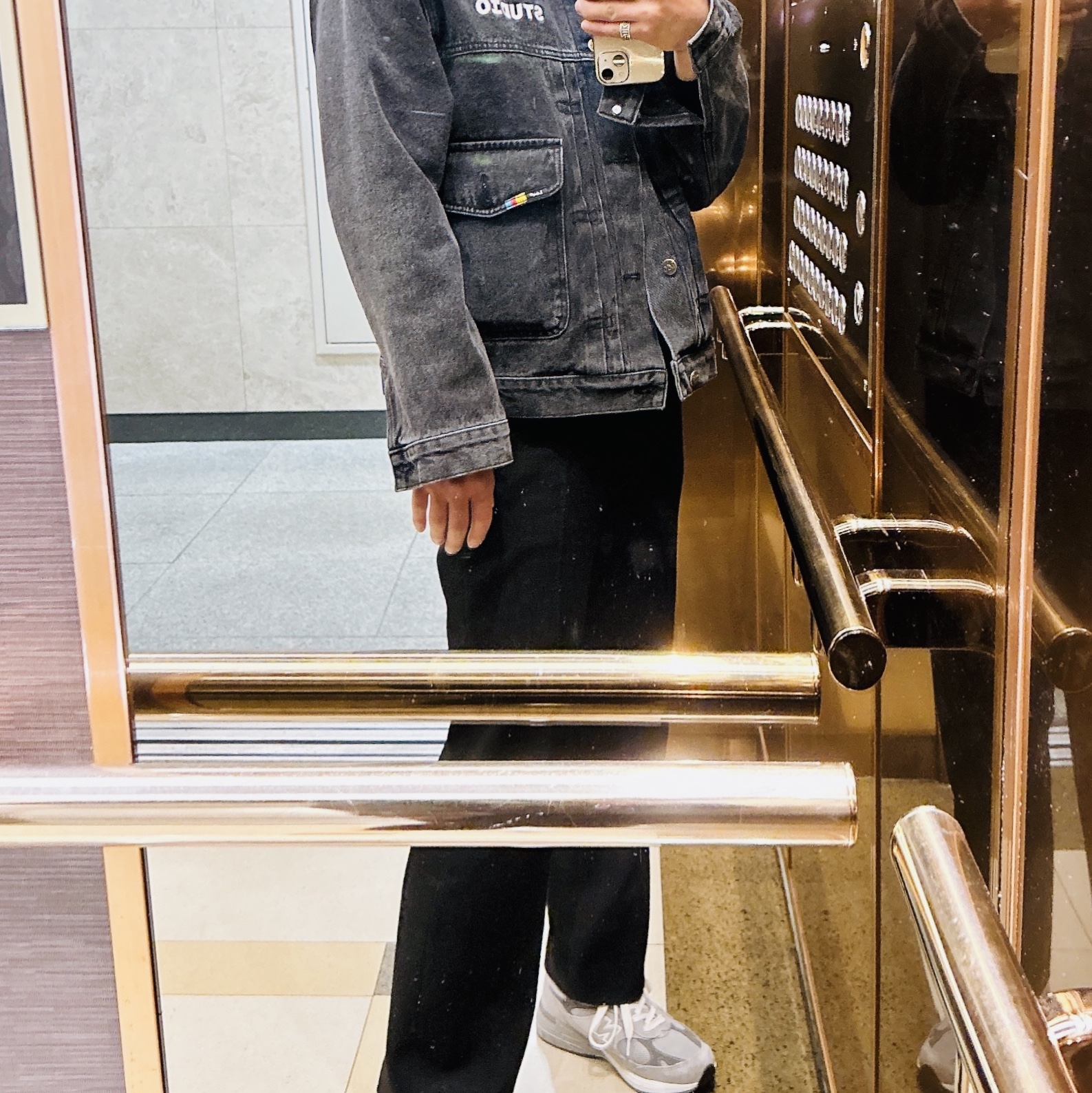 이켠 (@oo_o_) 님의 게시물 | KREAM