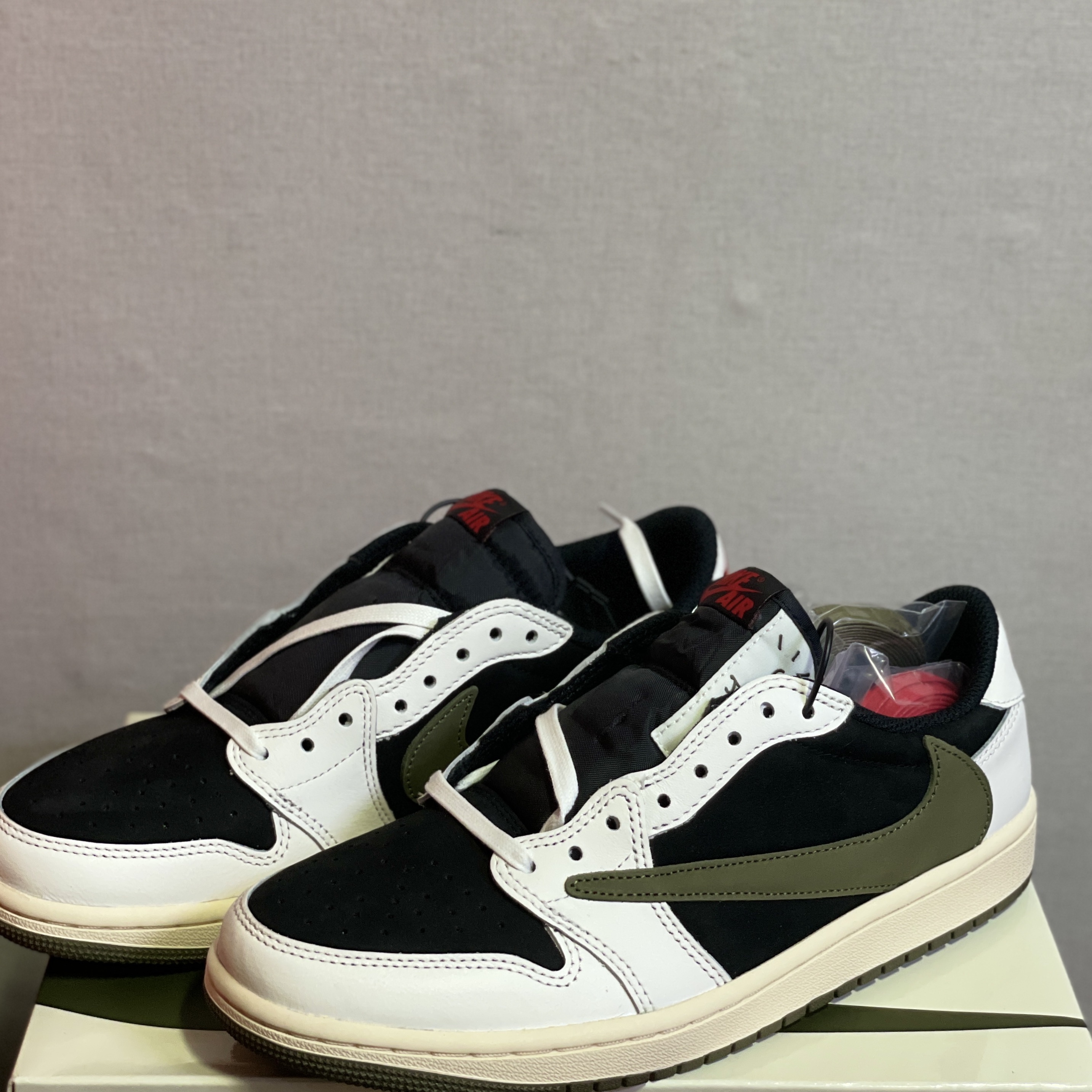 세마 (@gronring) 님의 게시물 | KREAM