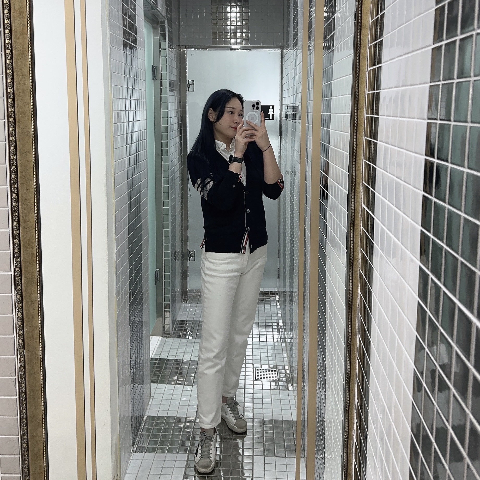 박소연 (@iam._.sovely) 님의 게시물 | KREAM