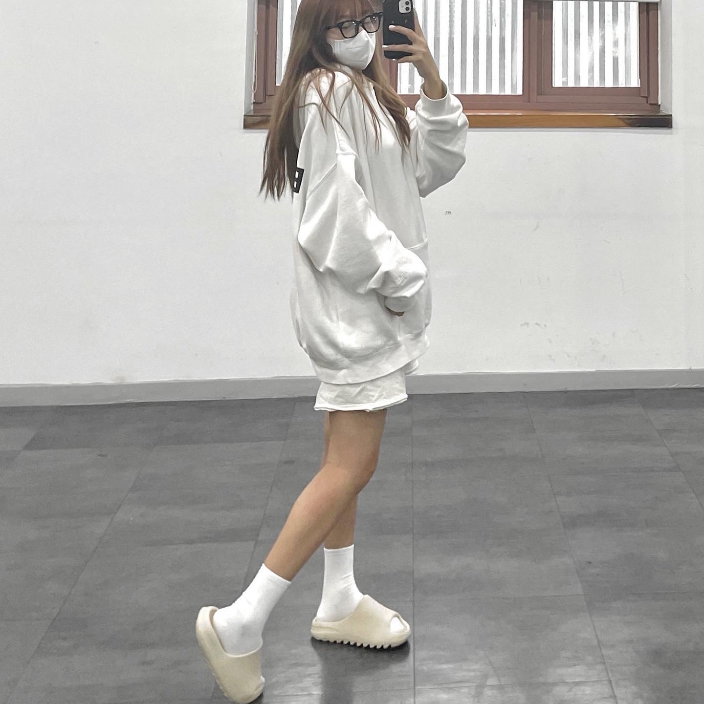 Cara (@caraaaa) 님의 게시물 | KREAM