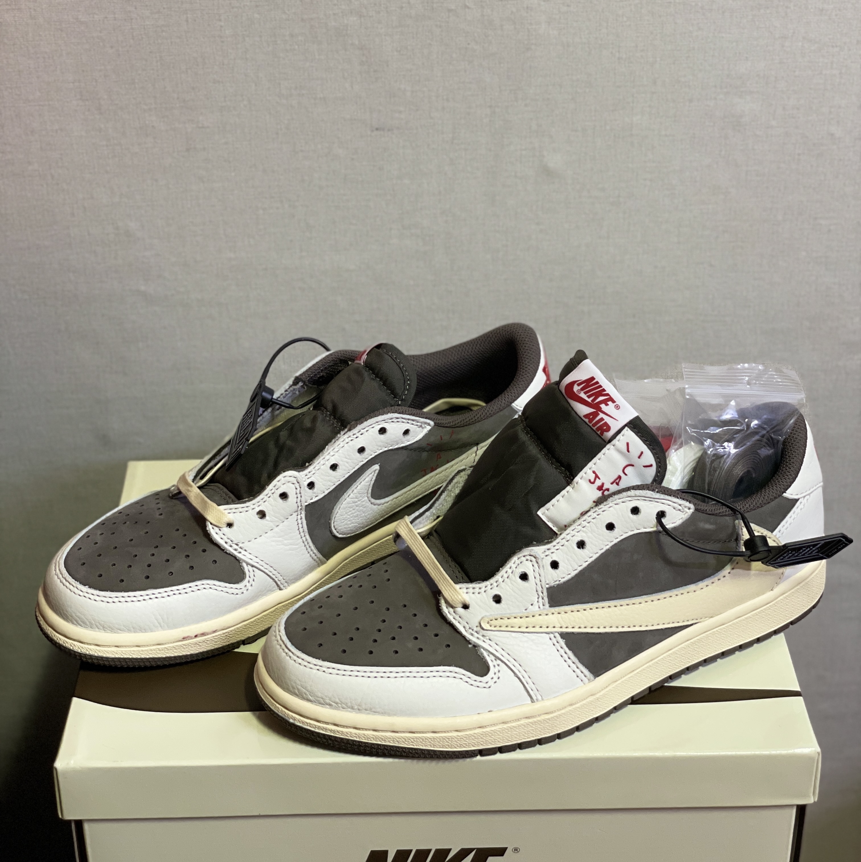 세마 (@gronring) 님의 게시물 | KREAM