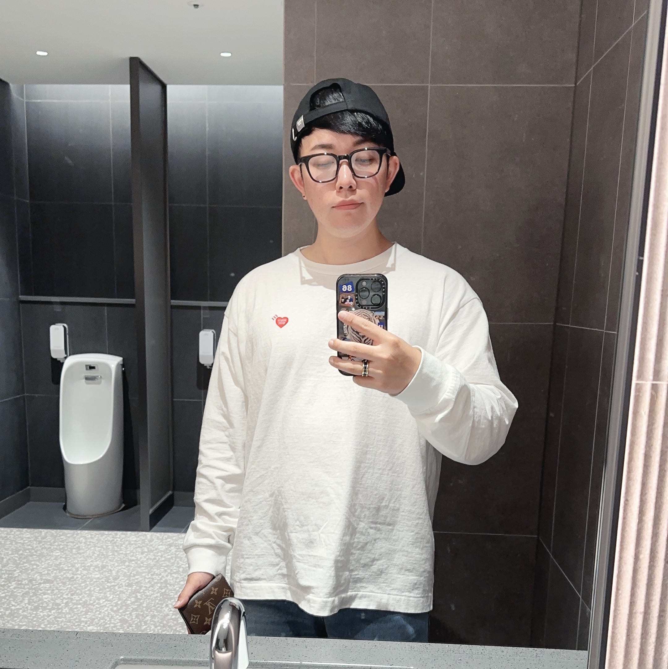 나오라구 (@naora9) 님의 게시물 | KREAM