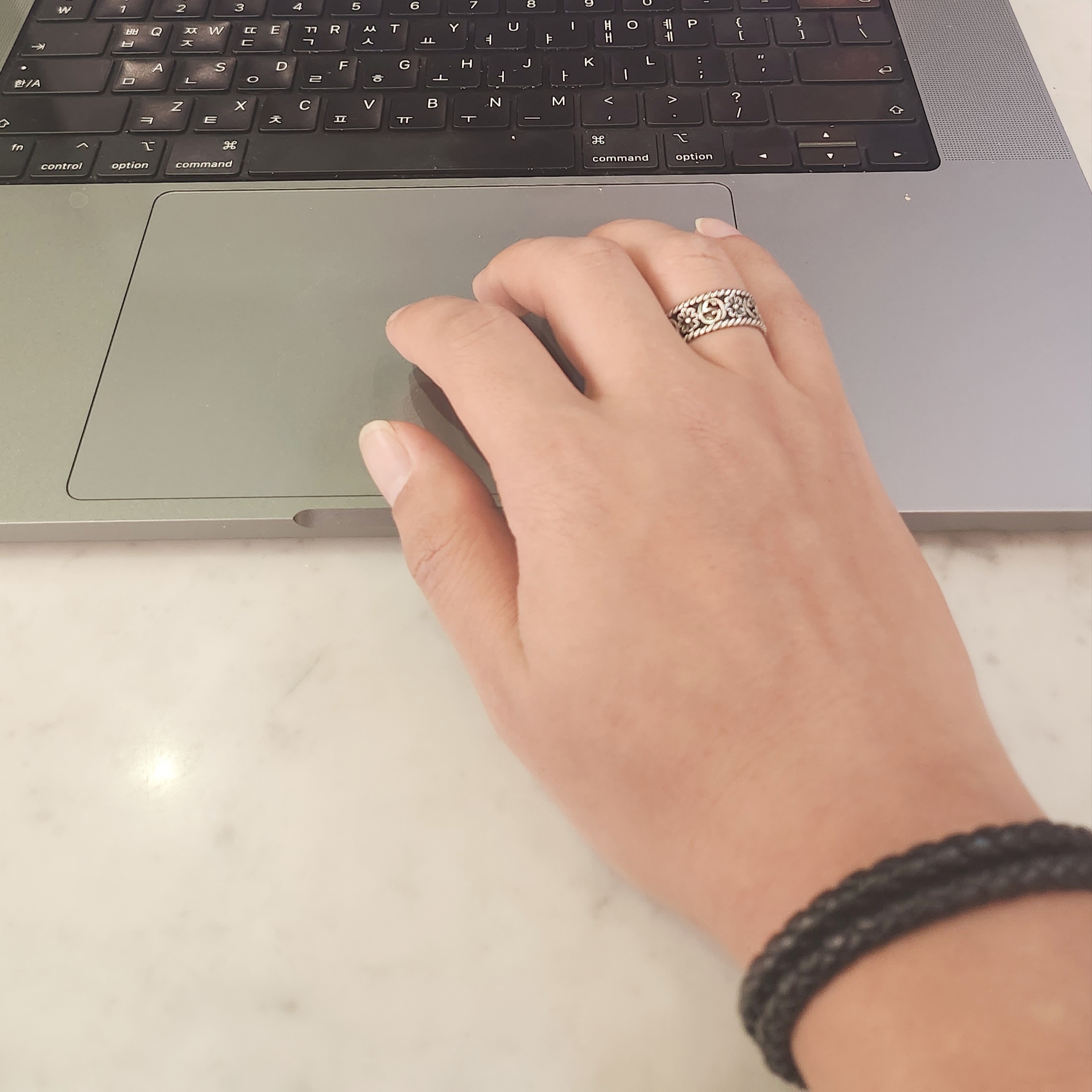 정훈. (@chicyoo) 님의 게시물 | KREAM