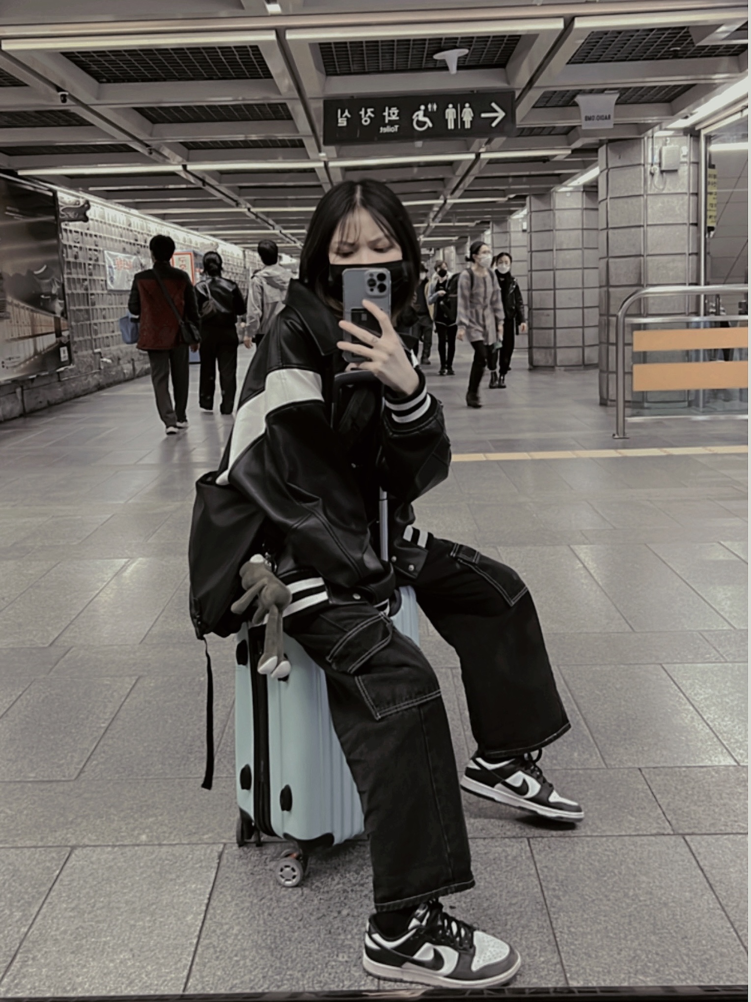 타잉떰 😗 (@shin10__) 님의 게시물 | KREAM