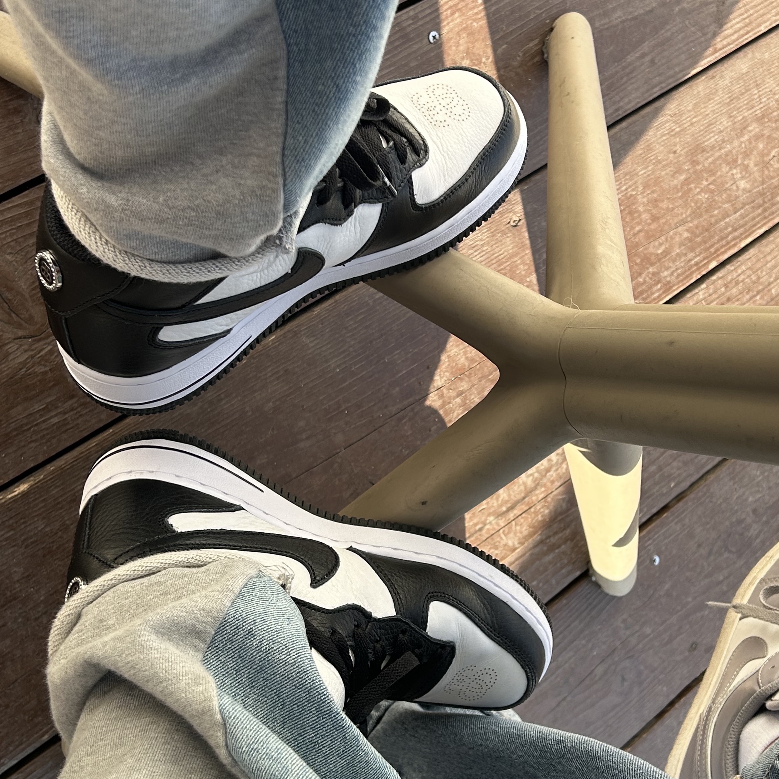 쫄 (@ji._.sol) 님의 게시물 | KREAM