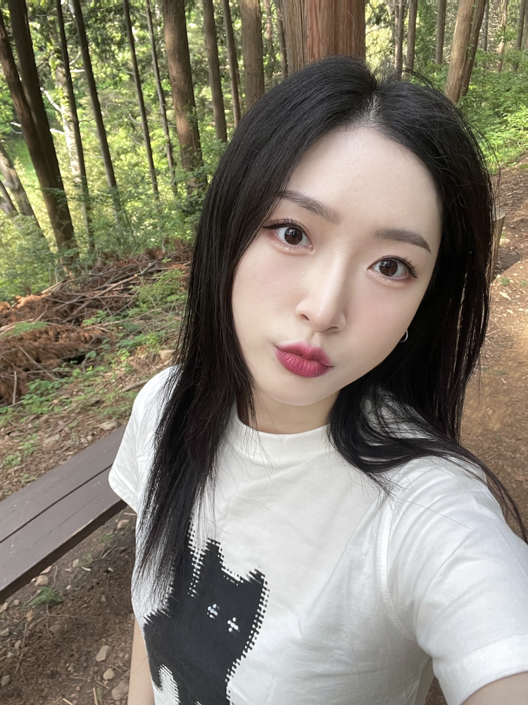 유림 (@yulim_nn) 님의 게시물 | KREAM