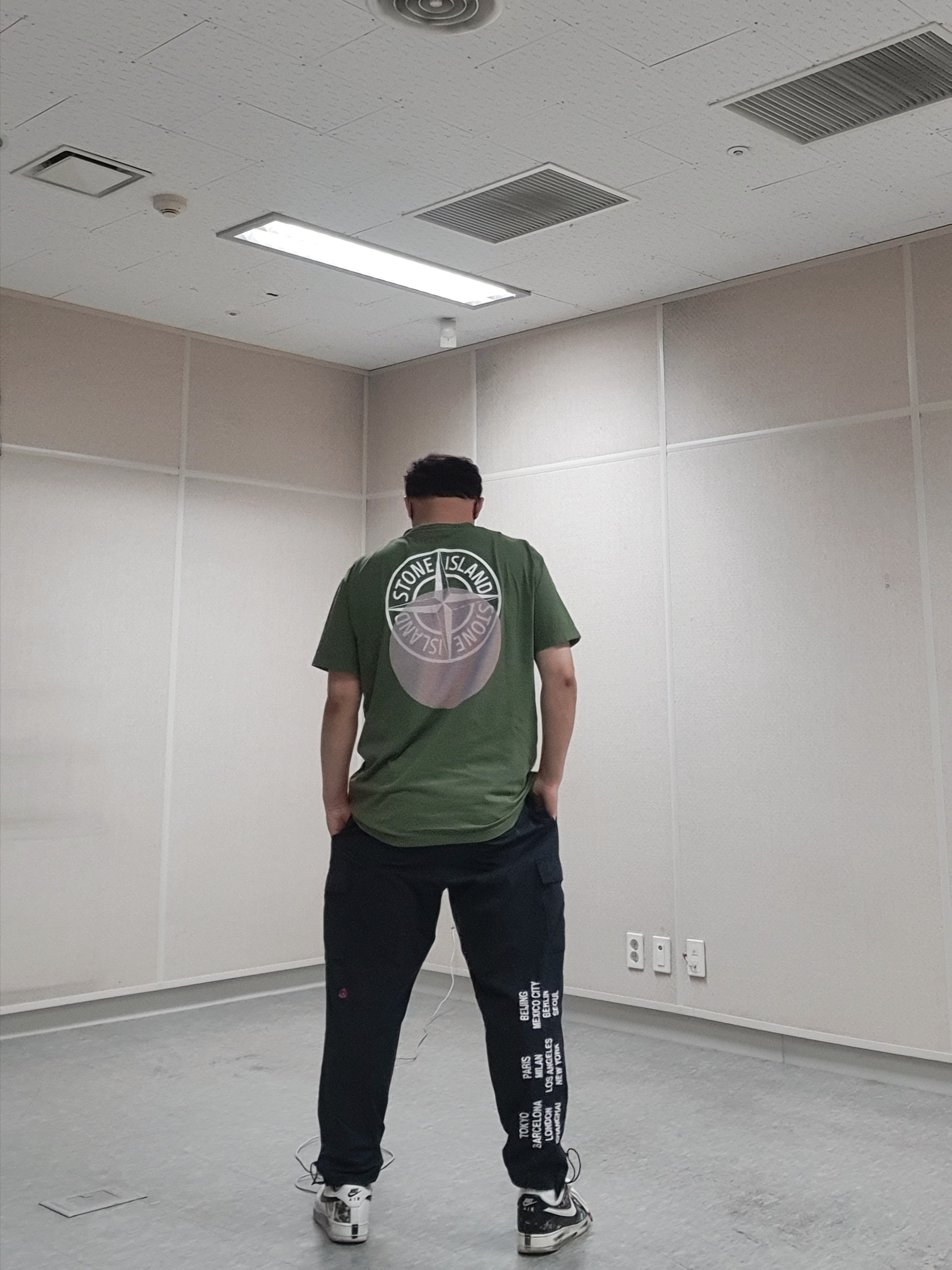 럽디베베 (@dooho14) 님의 게시물 | KREAM