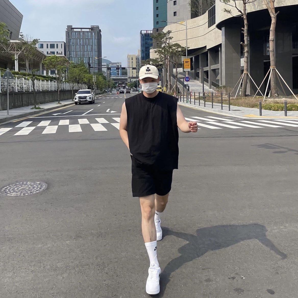 Yun Hyuk (@lovvux) 님의 게시물 | KREAM