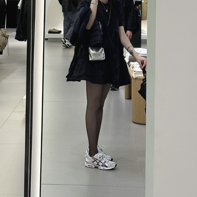 스정 (@c_ristal) 님의 게시물 | KREAM