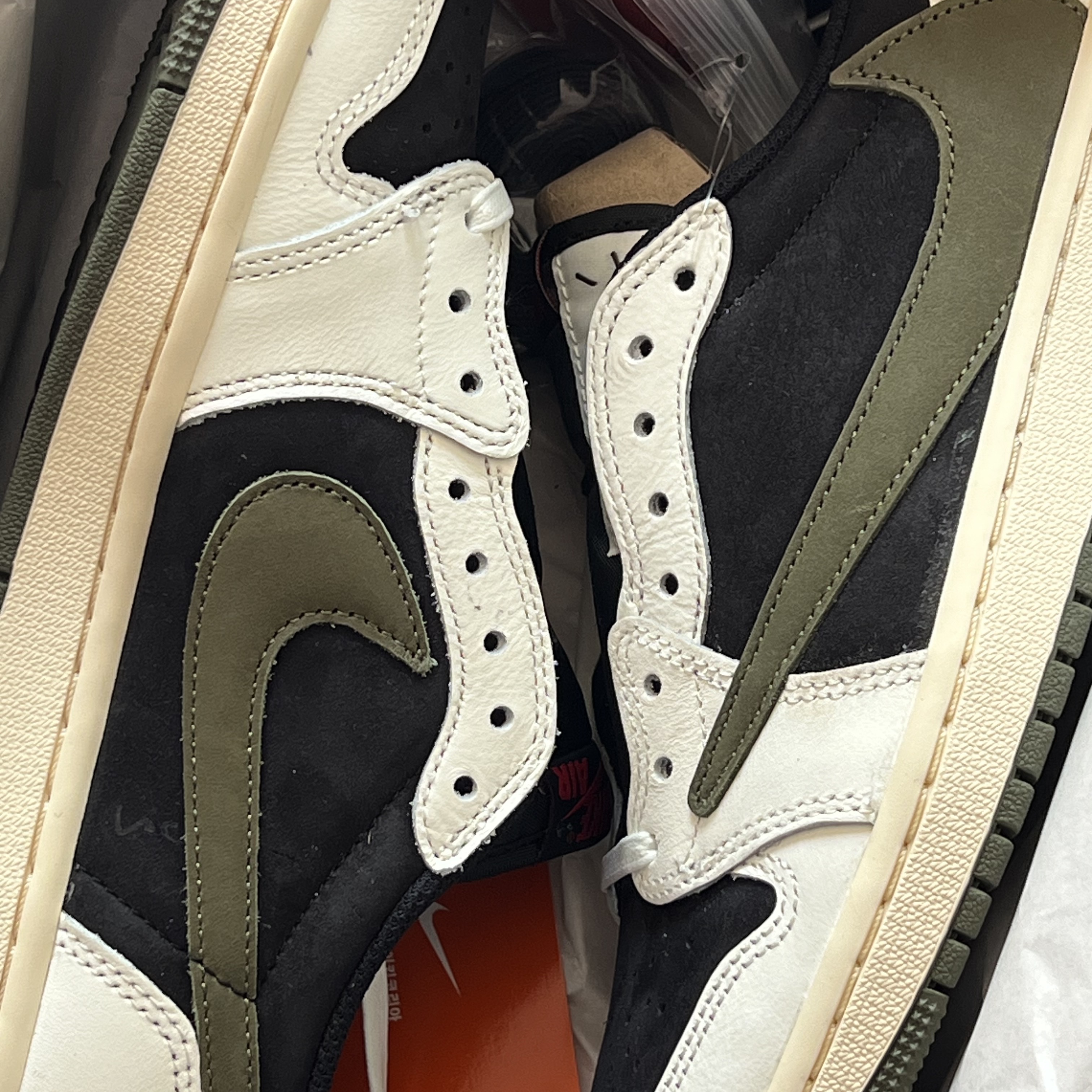 히비히비히빕힙 (@_uuth) 님의 게시물 | KREAM