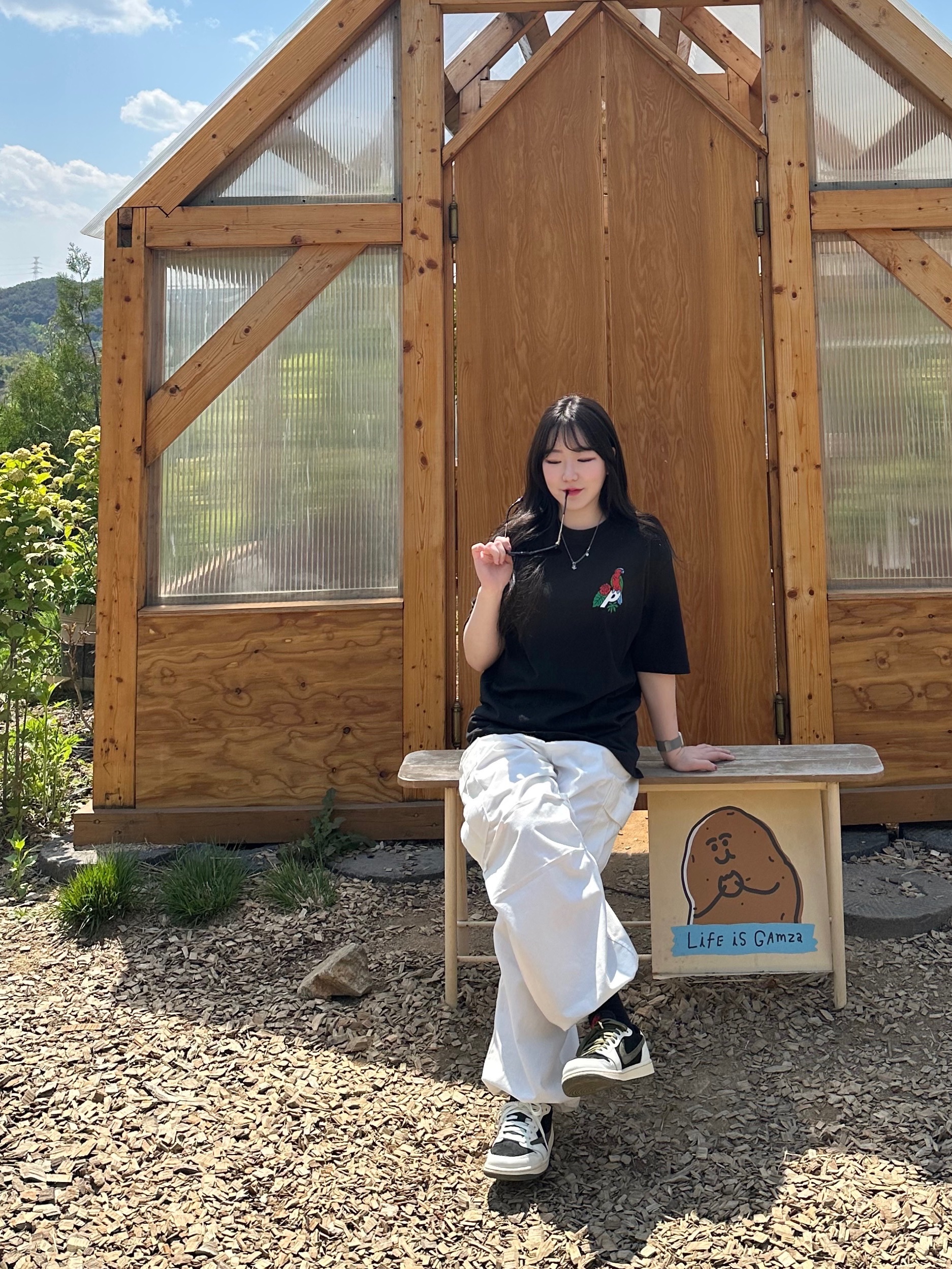 MINJI (@parxchute) 님의 게시물 | KREAM