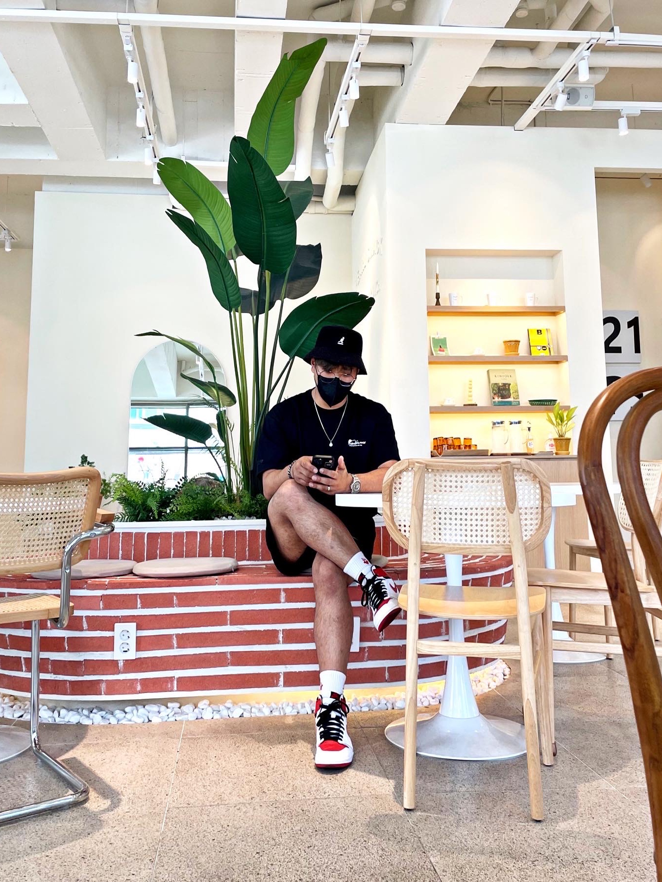 (@berrg) 님의 게시물 | KREAM