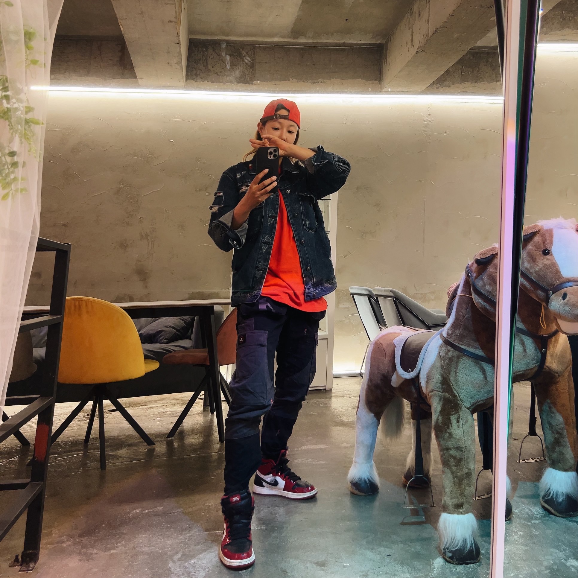 형아 (@agnes_) 님의 게시물 | KREAM