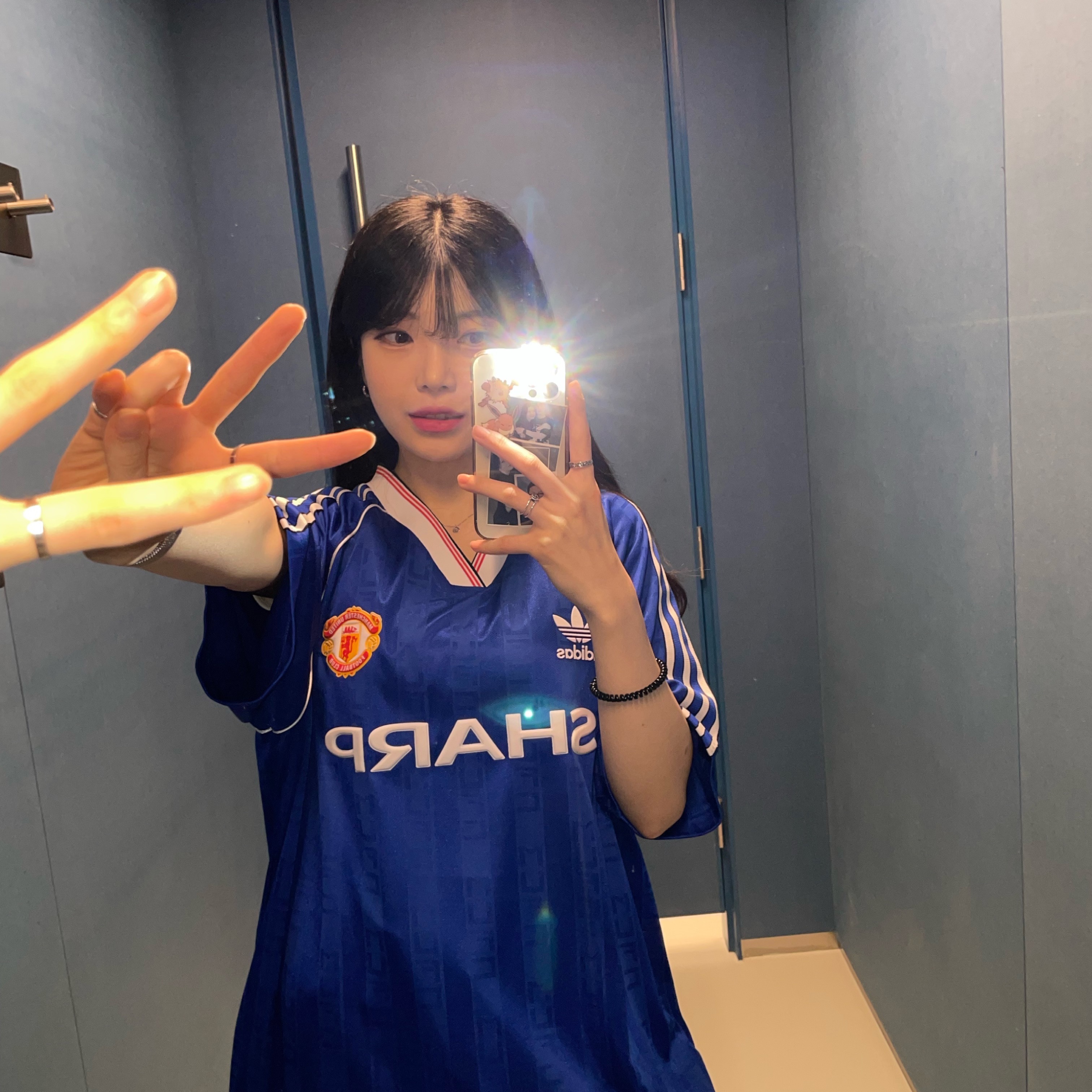 횾인 (@j.2e_) 님의 게시물 | KREAM