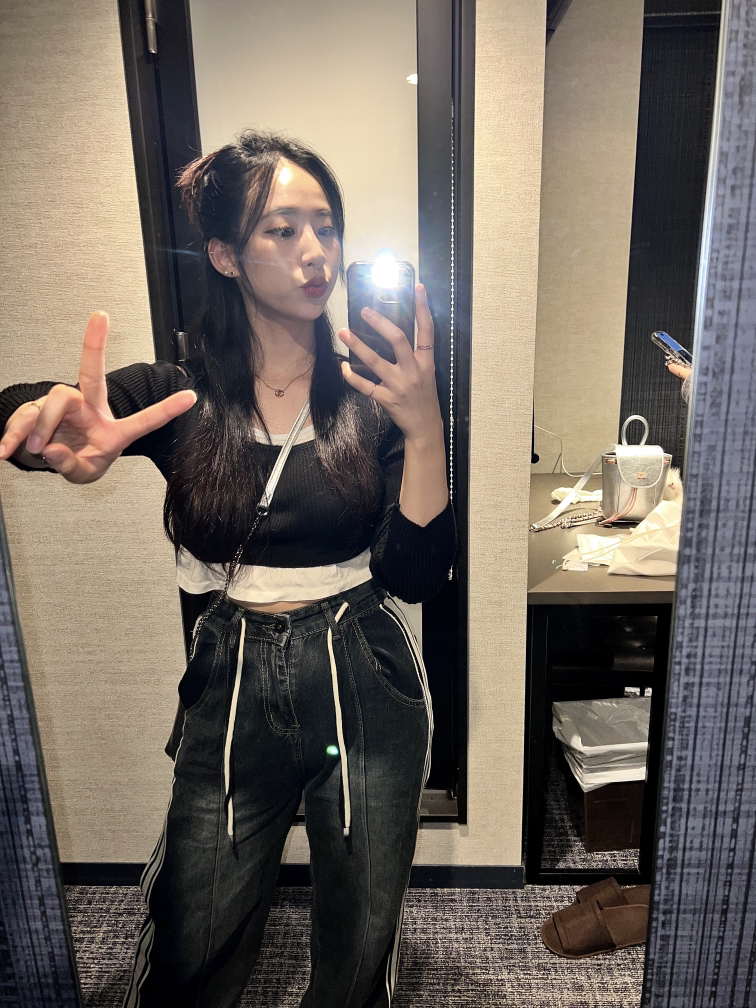 공 (@0_yezzi) 님의 게시물 | KREAM