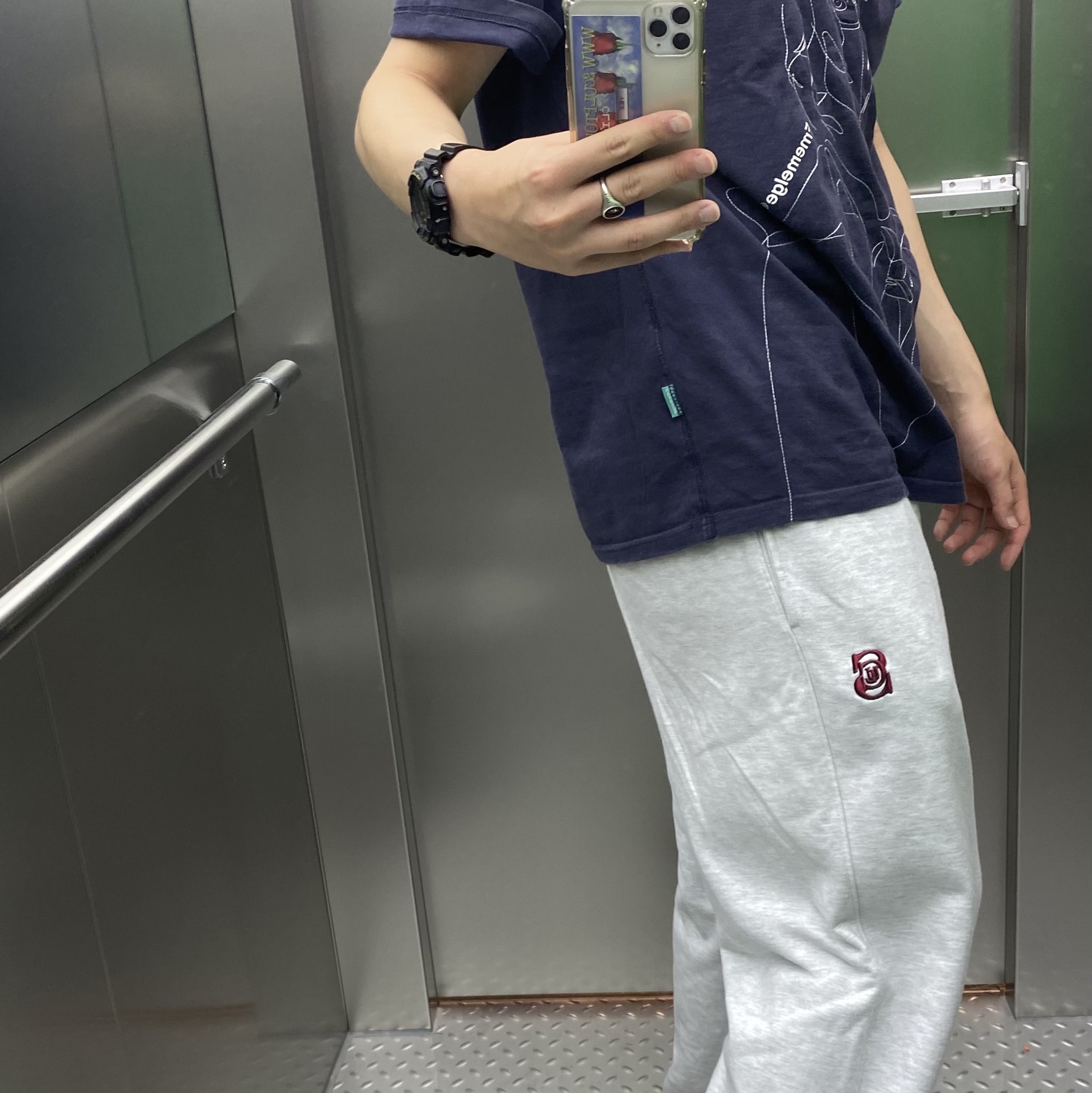 mischief (@mischief) 님의 게시물 | KREAM