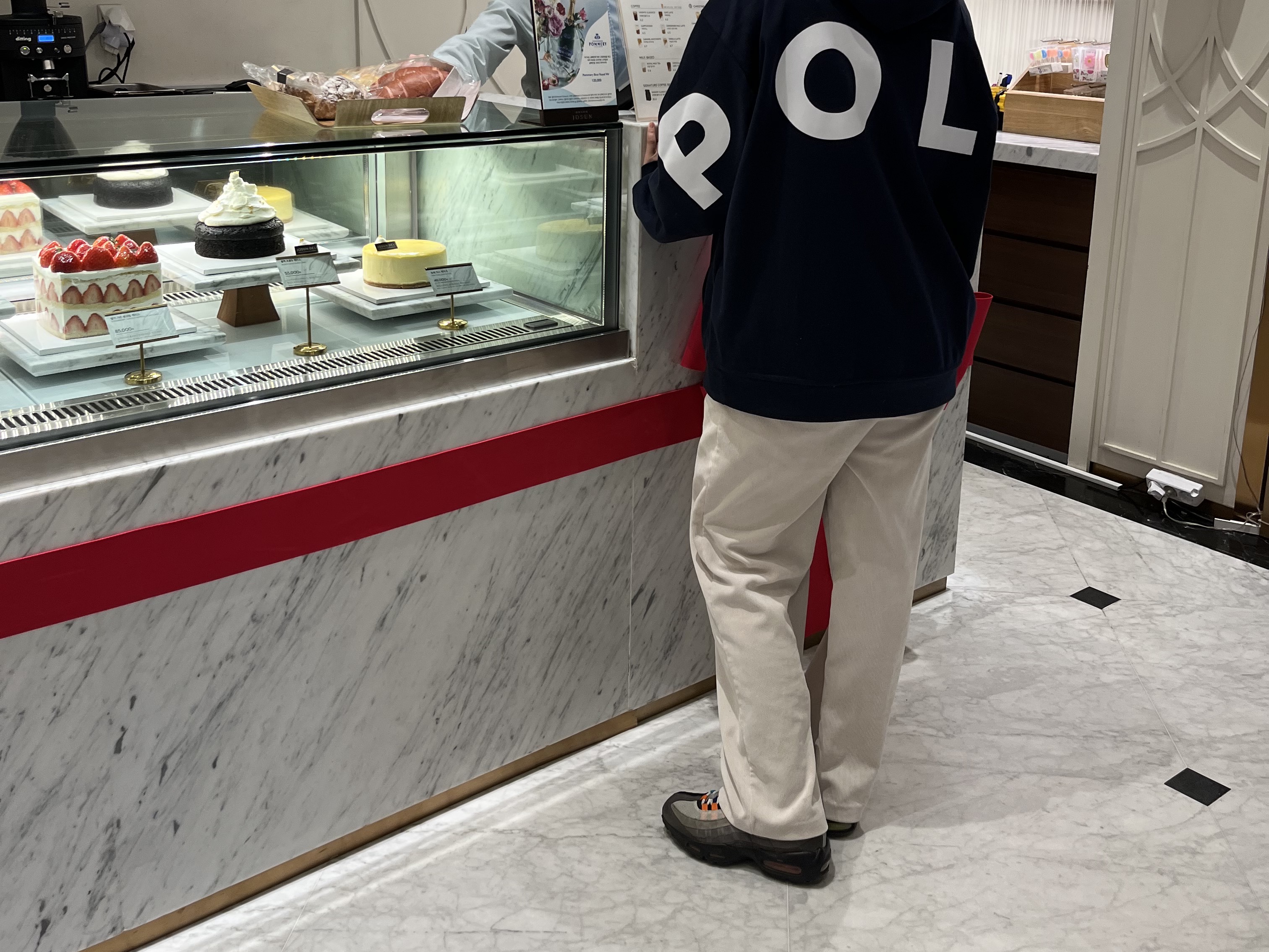 나이스아재 (@niceaj) 님의 게시물 | KREAM