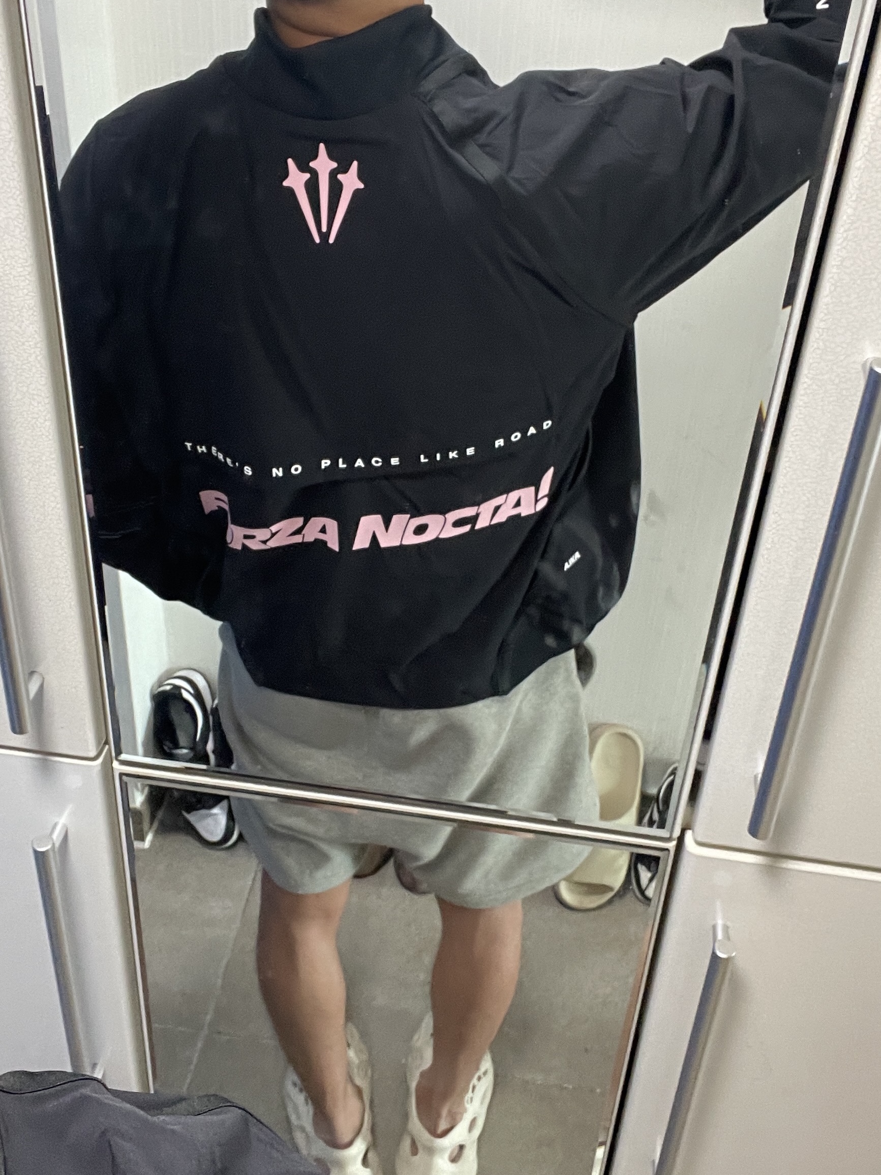 수영계의bts (@swimbts2345) 님의 게시물 | KREAM