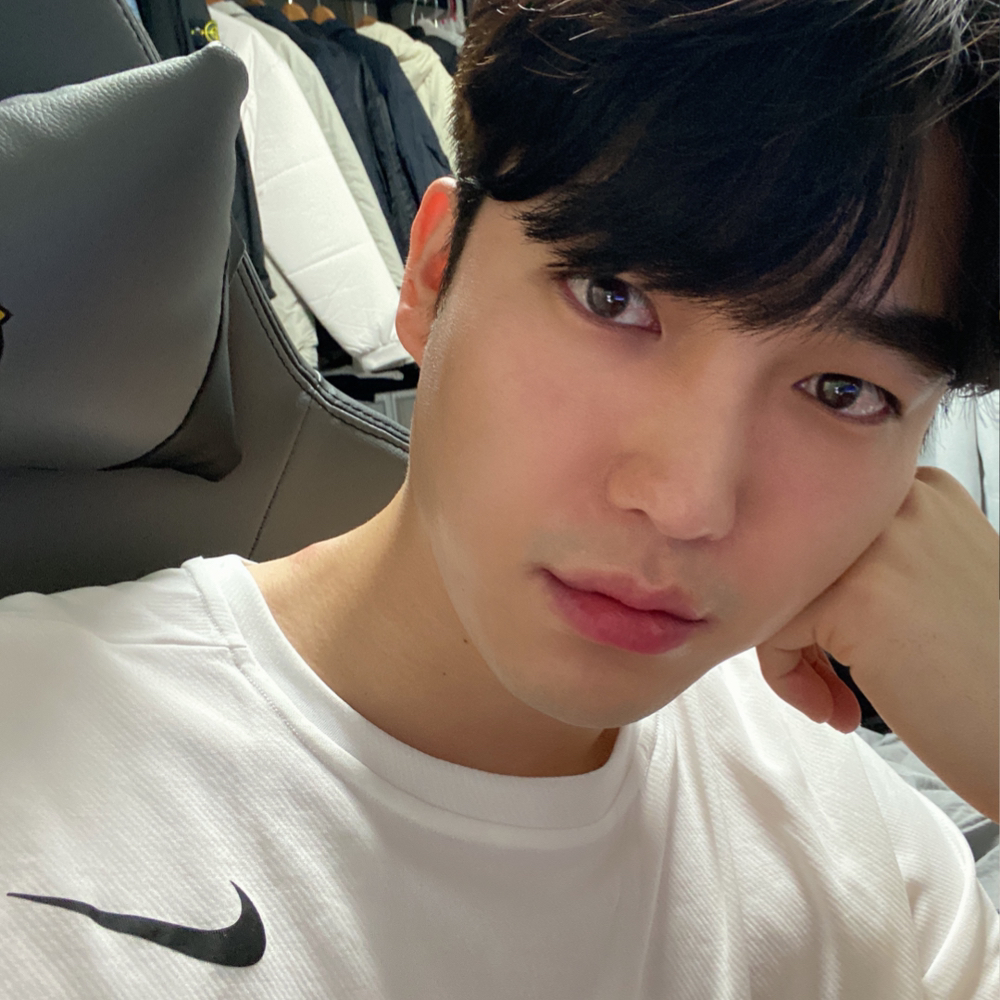 (@182_78) 님의 게시물 | KREAM