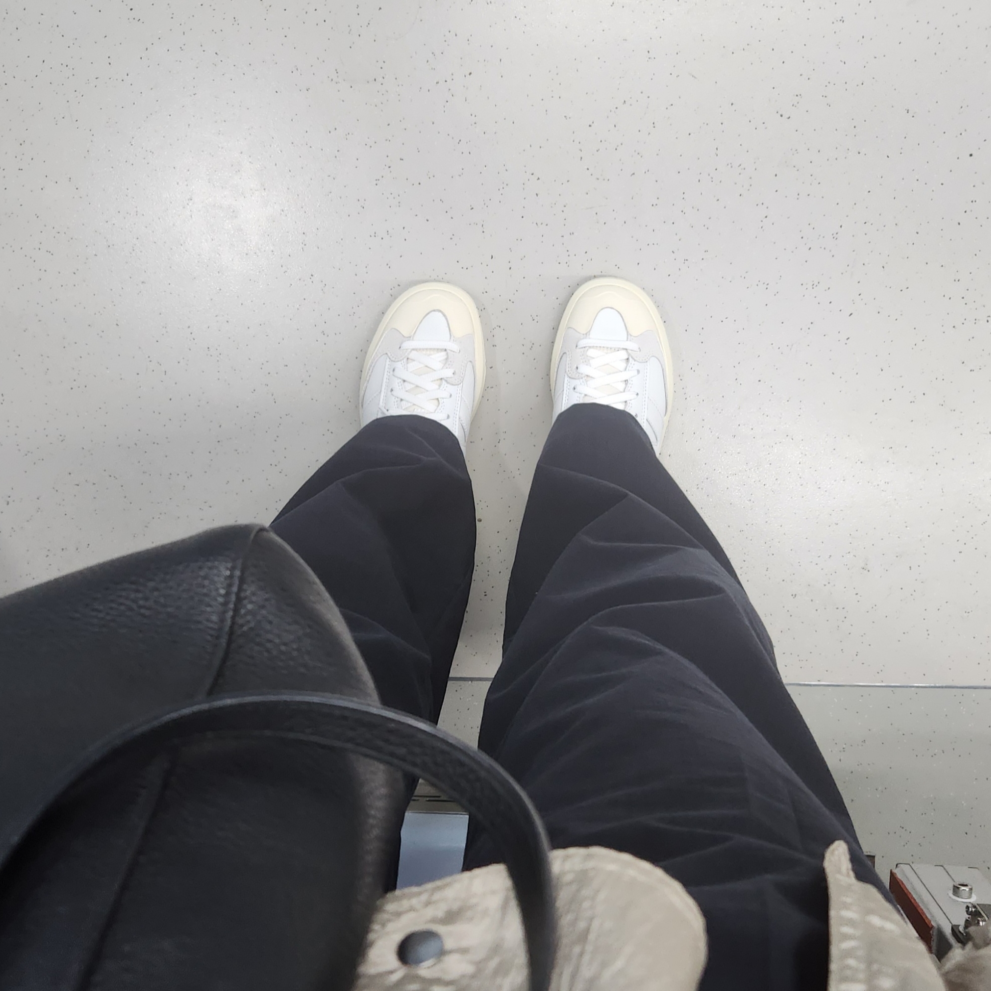 jia_0515 (@u9ahew) 님의 게시물 | KREAM