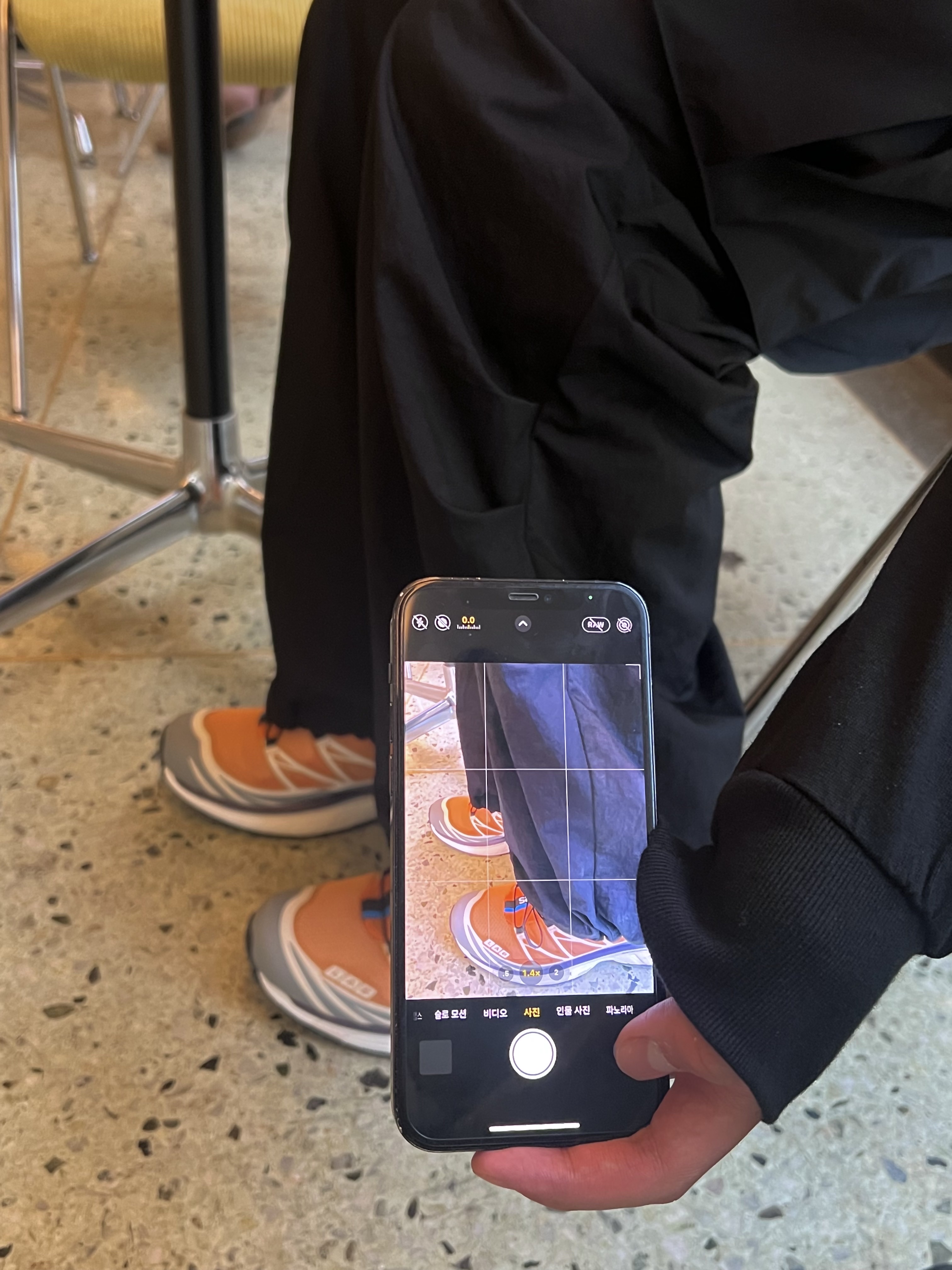 (@c._.gun__) 님의 게시물 | KREAM