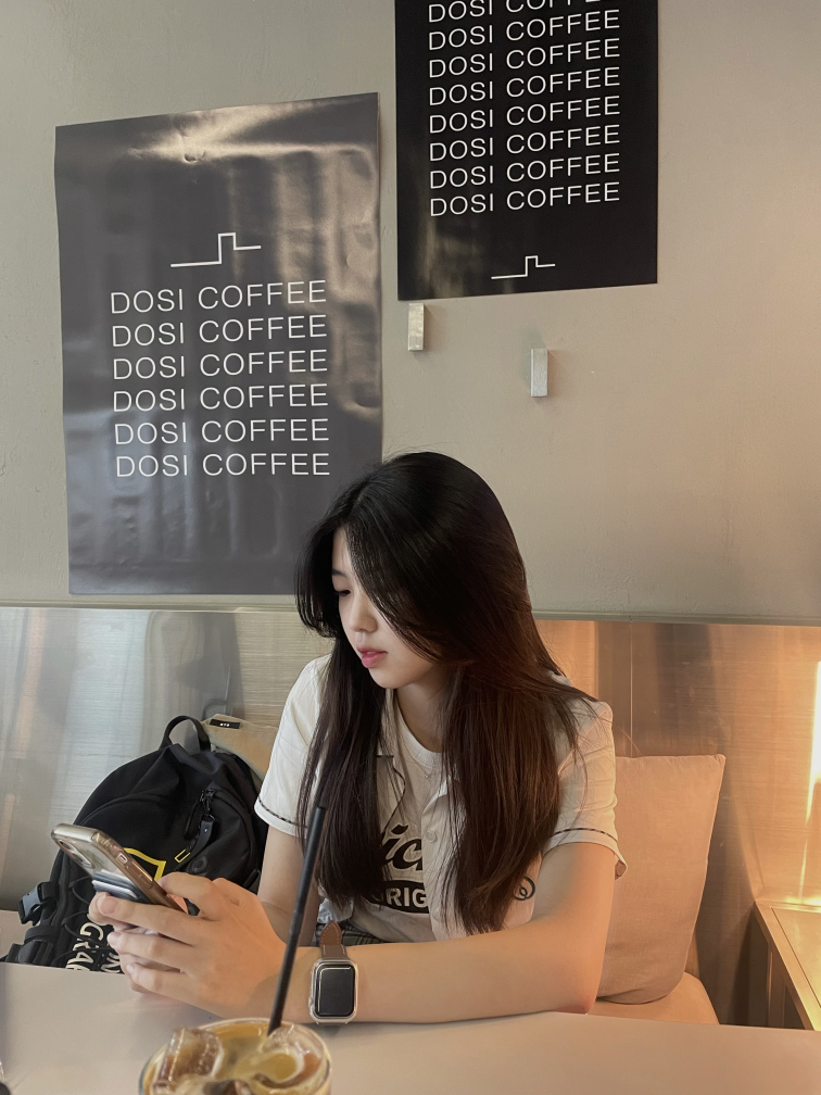 나희 (@k_na_hee_19) 님의 게시물 | KREAM