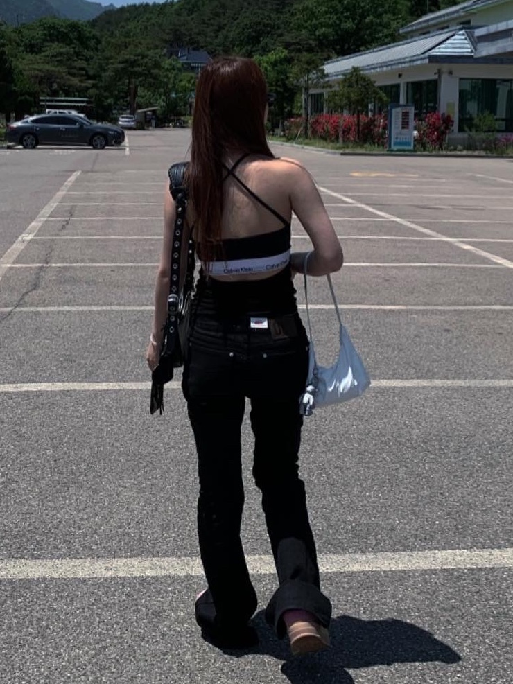 환녜디 (@yejida) 님의 게시물 | KREAM