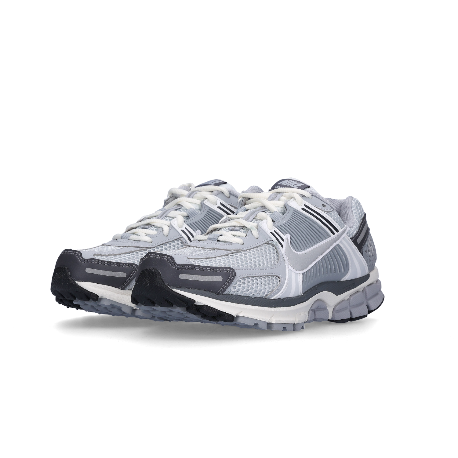 (W) 나이키 줌 보메로 5 퓨어 플래티넘 메탈릭 실버 | KREAM