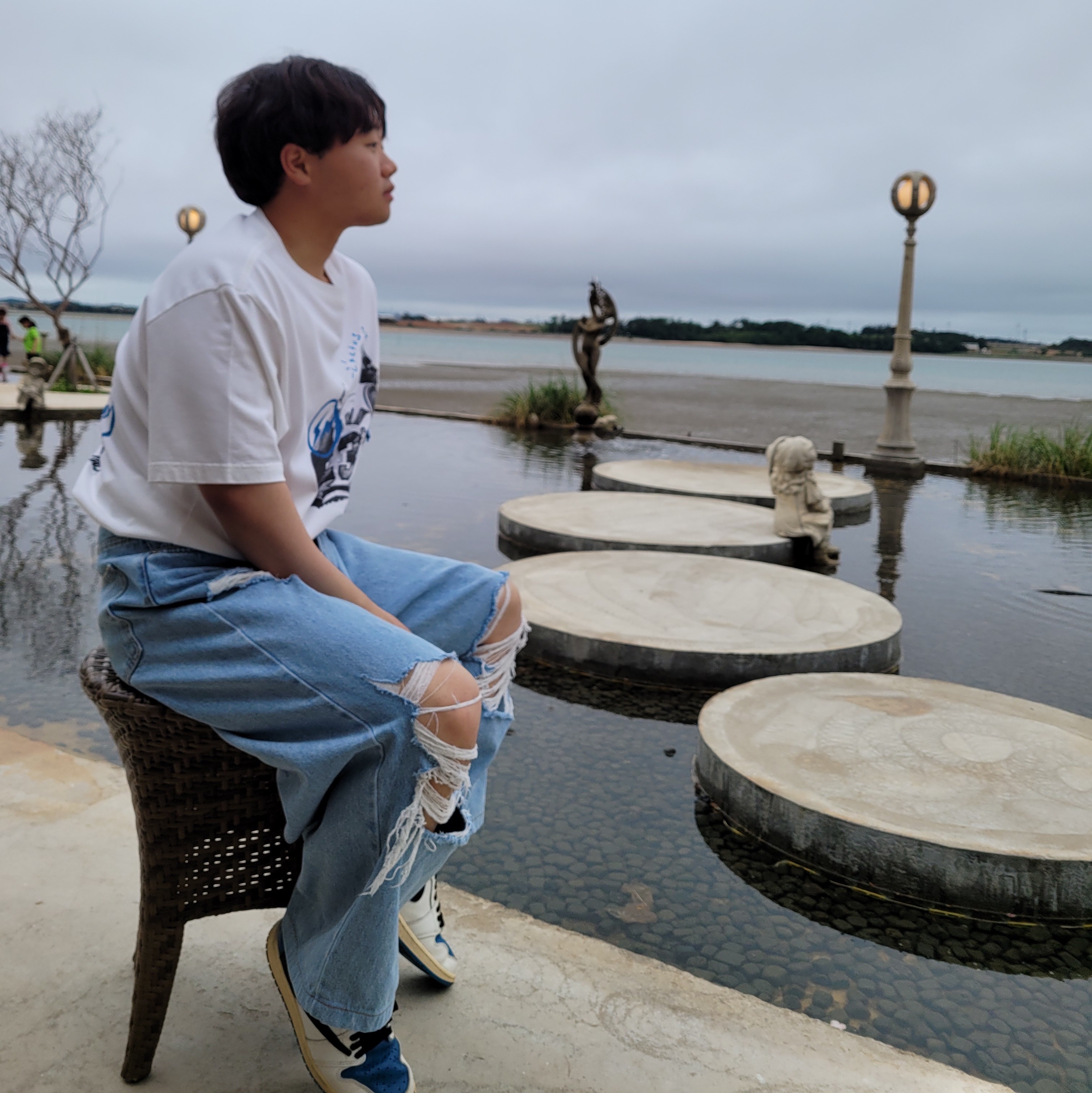 이지원 (@easywon) 님의 게시물 | KREAM