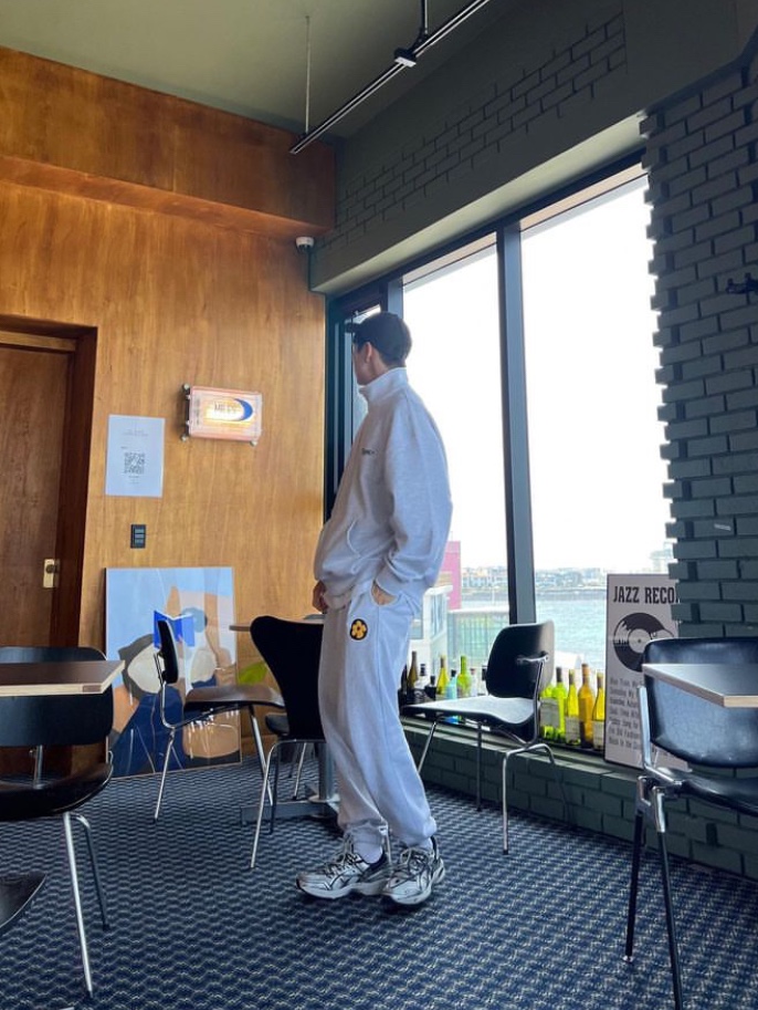 Jay (@dailylook_a...) 님의 게시물 | KREAM